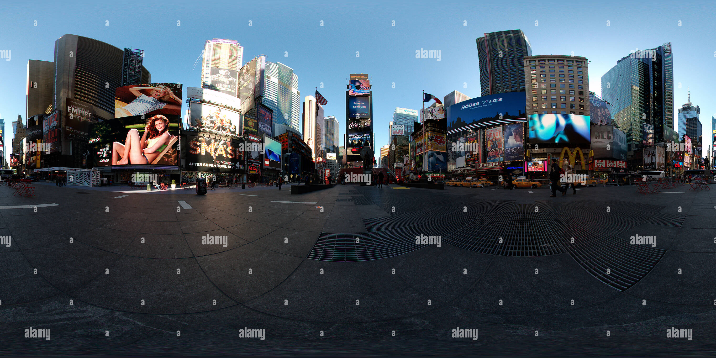 360 View Of Times Square Alamy