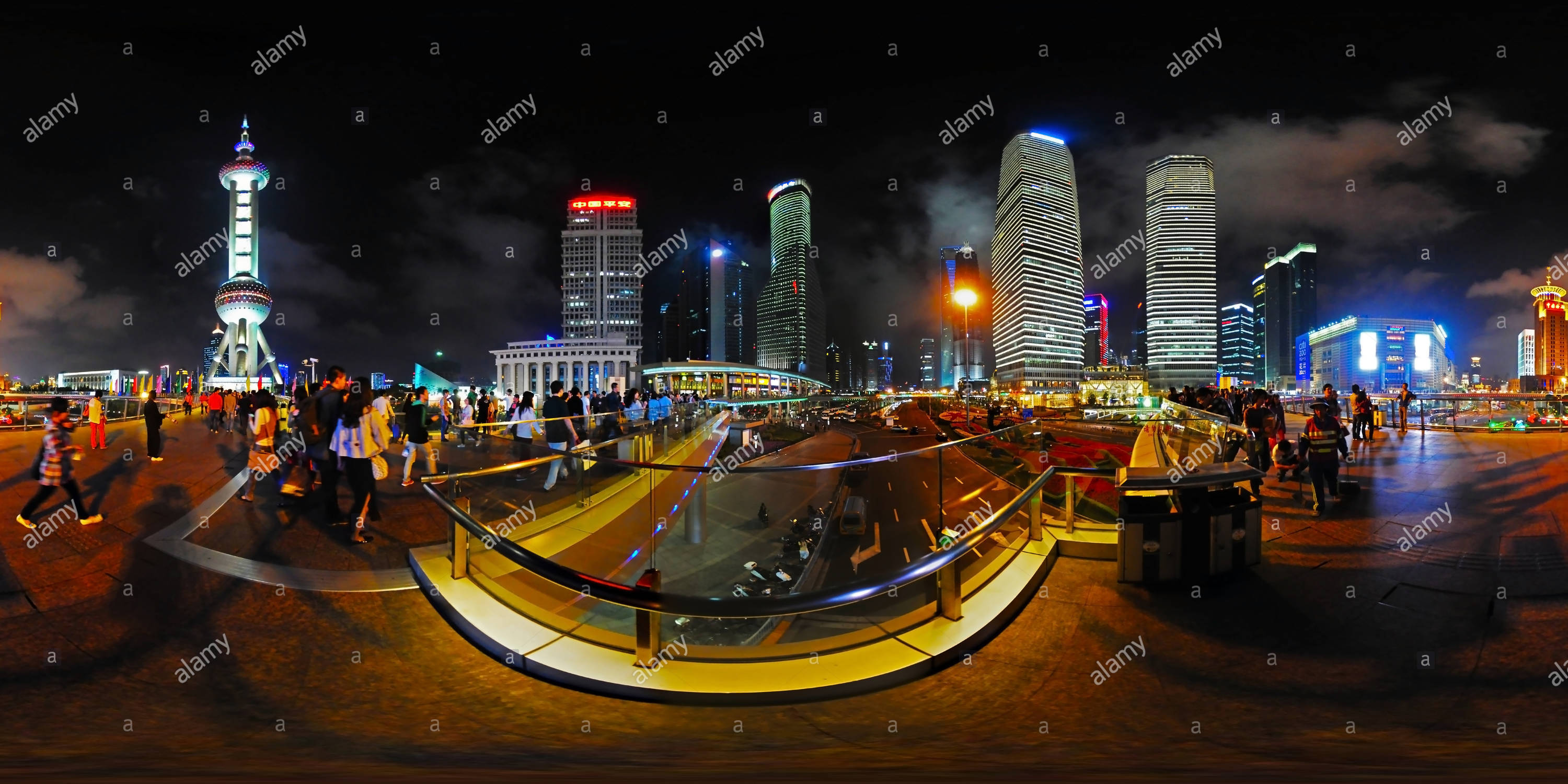 Lujiazui Pedestrian Bridge Stock Photos & Lujiazui Pedestrian Bridge ...