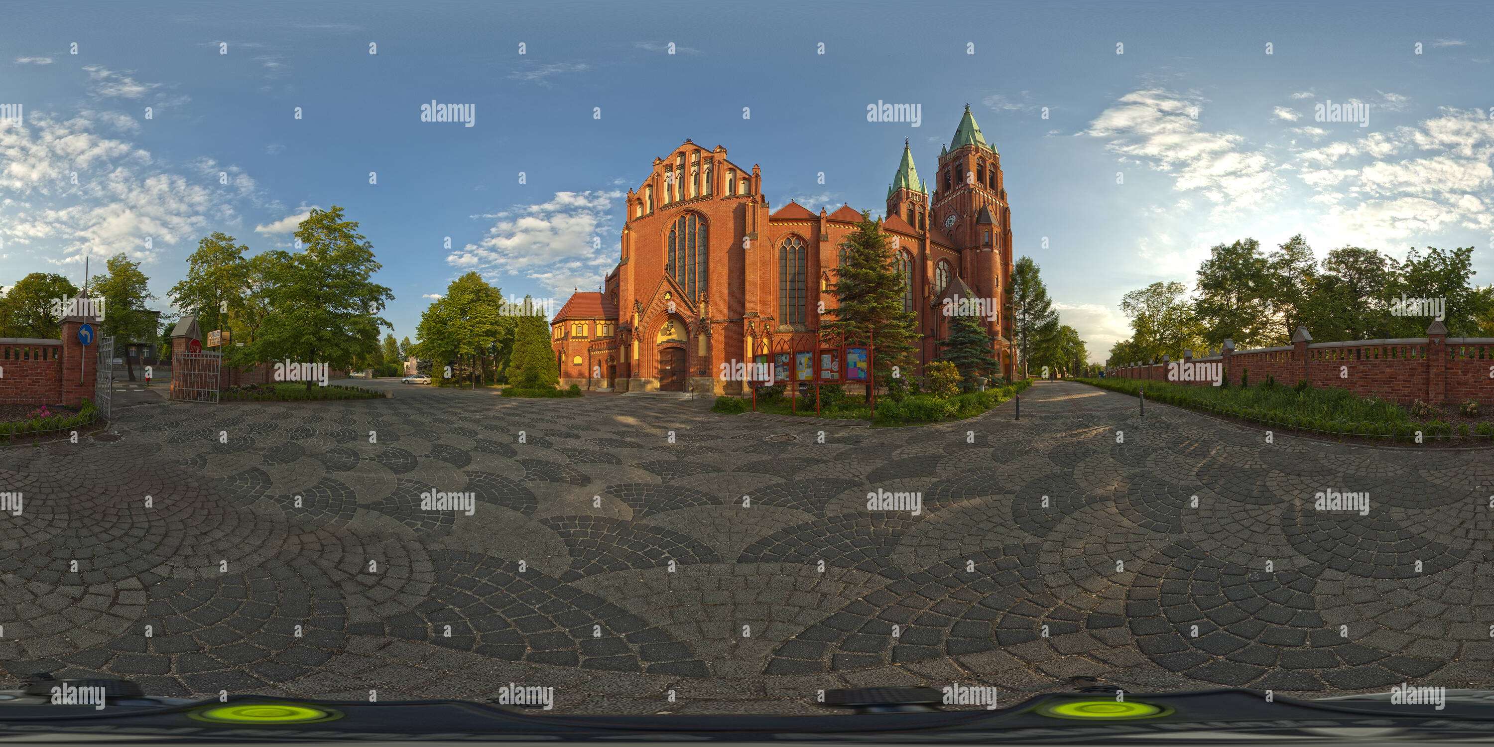 Bazylika sw antoniego hi-res stock photography and images - Alamy