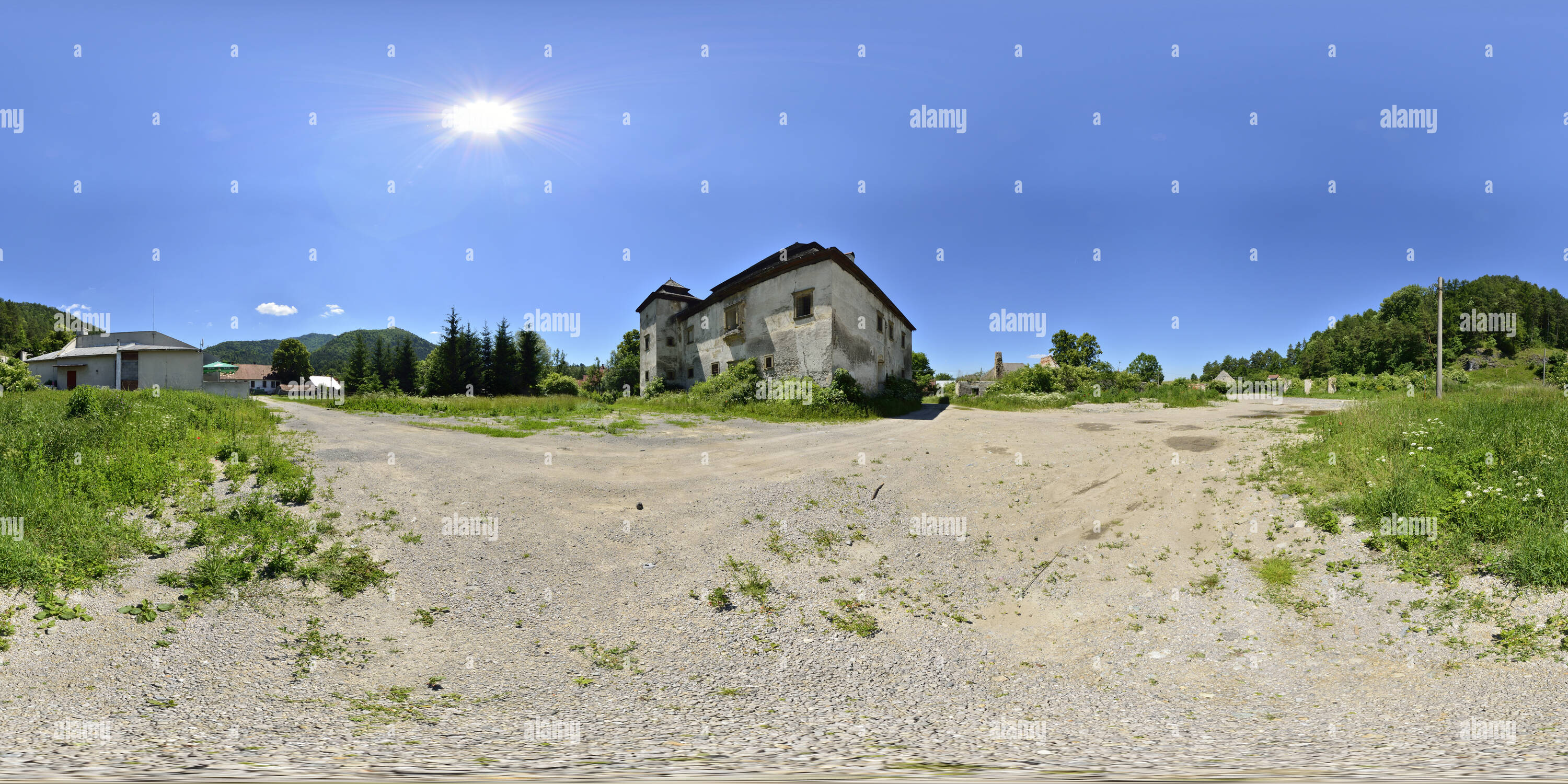 360° view of Mansion Justhovsky renecaince from back - Necpaly - Alamy