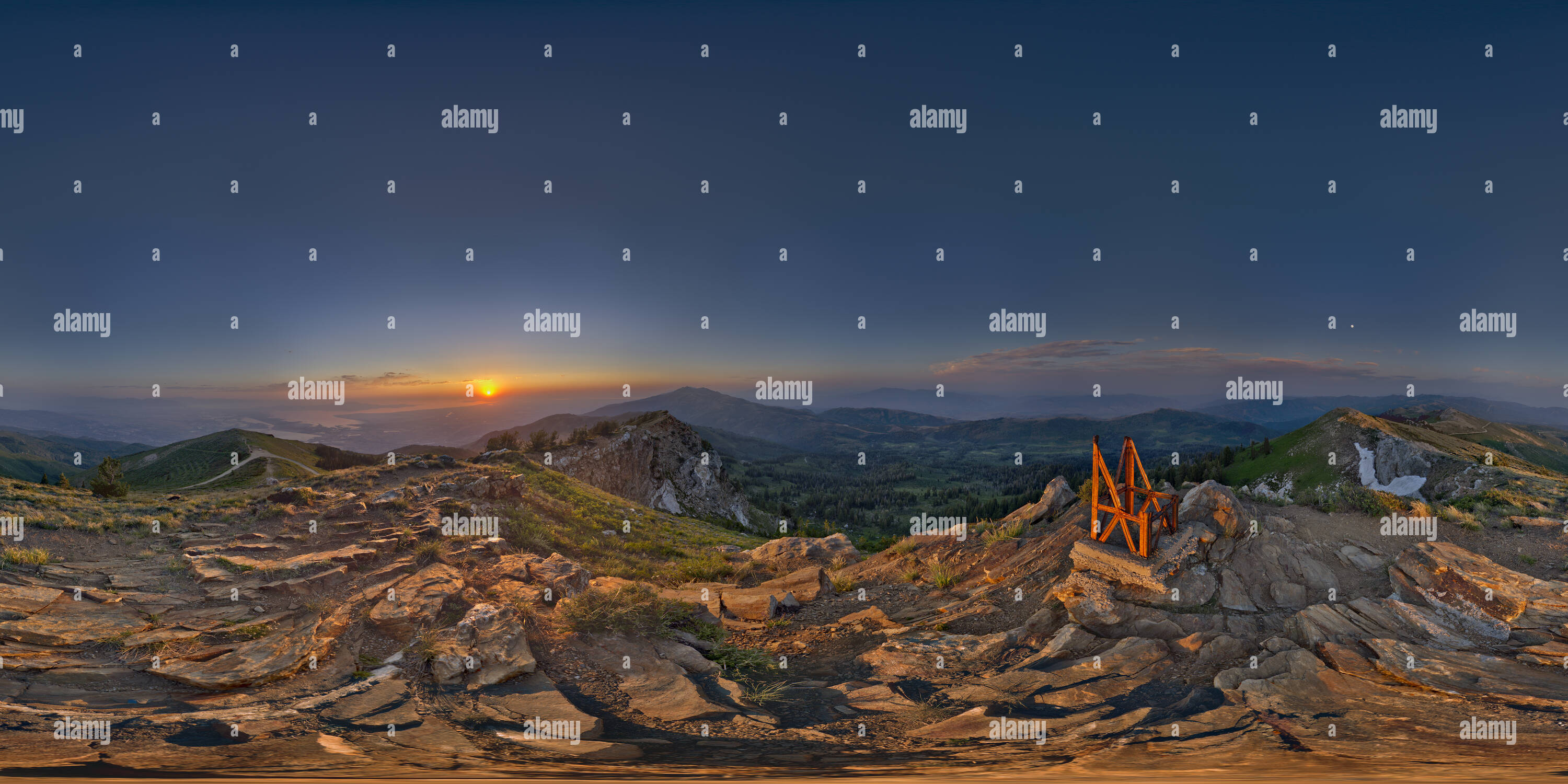 360° view of Utah's burning, View from Bountiful Peak - Alamy