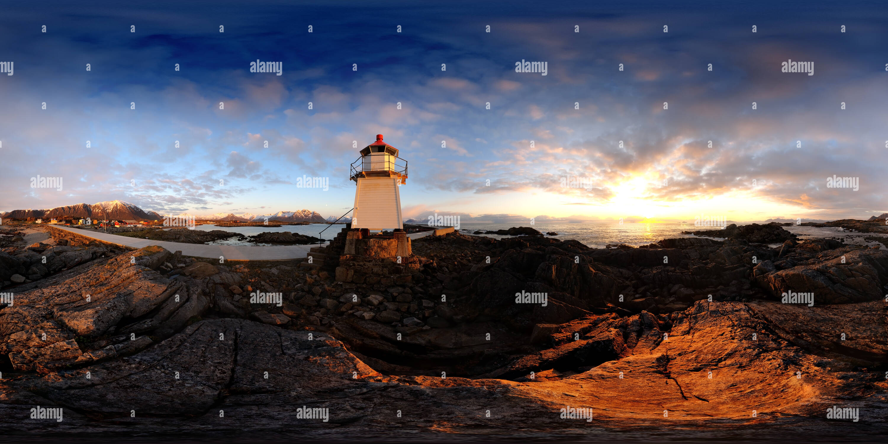 360° view of Midnight Sun in Laukvik - Alamy