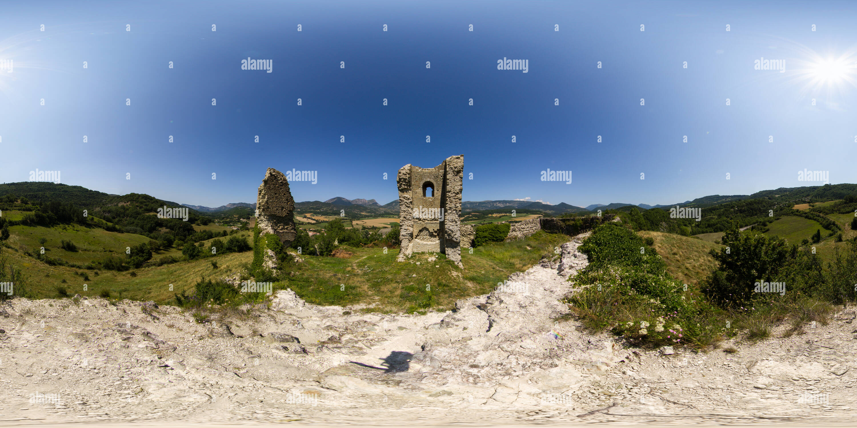 360° view of Le Chatelas De Bourdeaux - Alamy