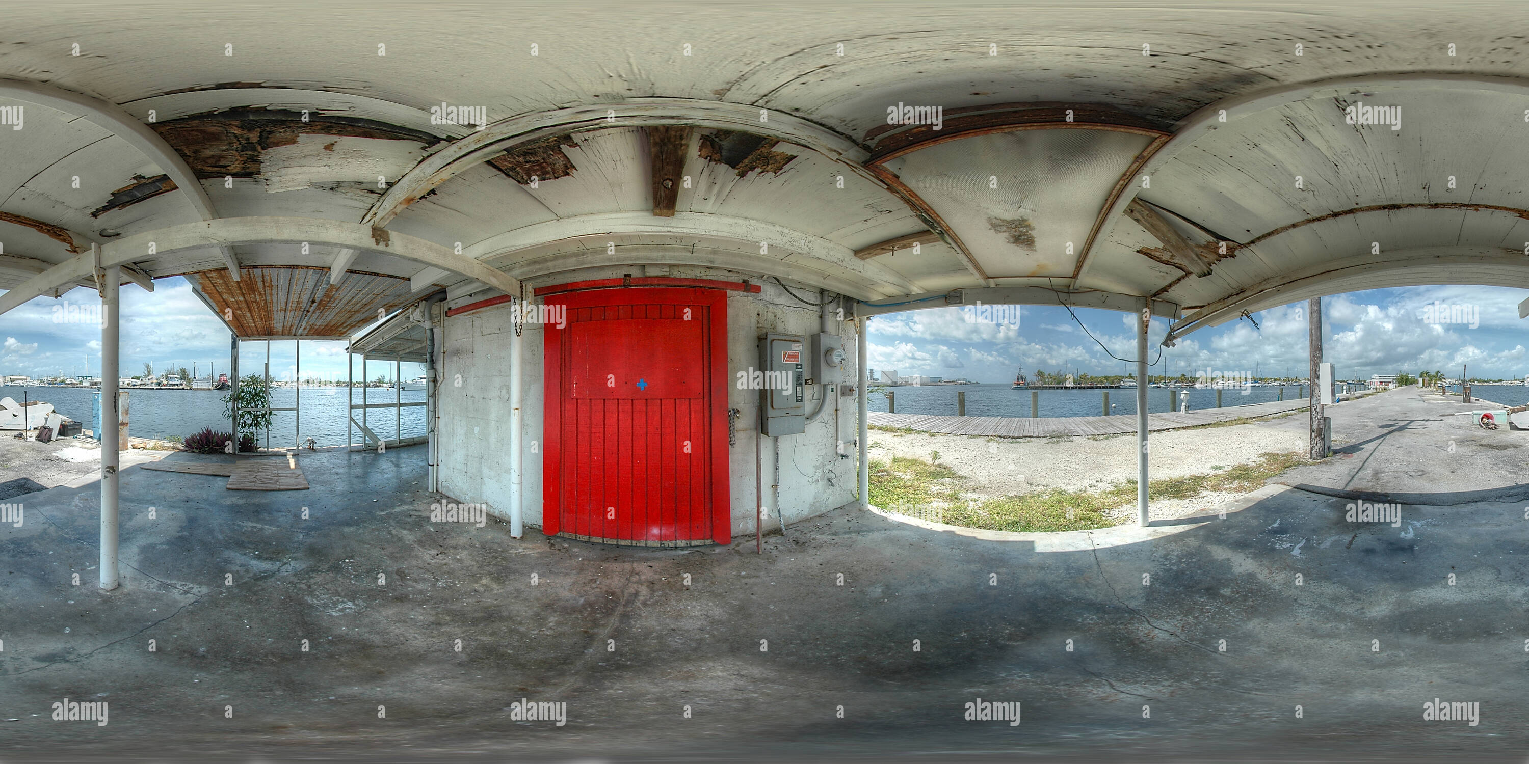 360° view of end of dock nodal point test - Alamy