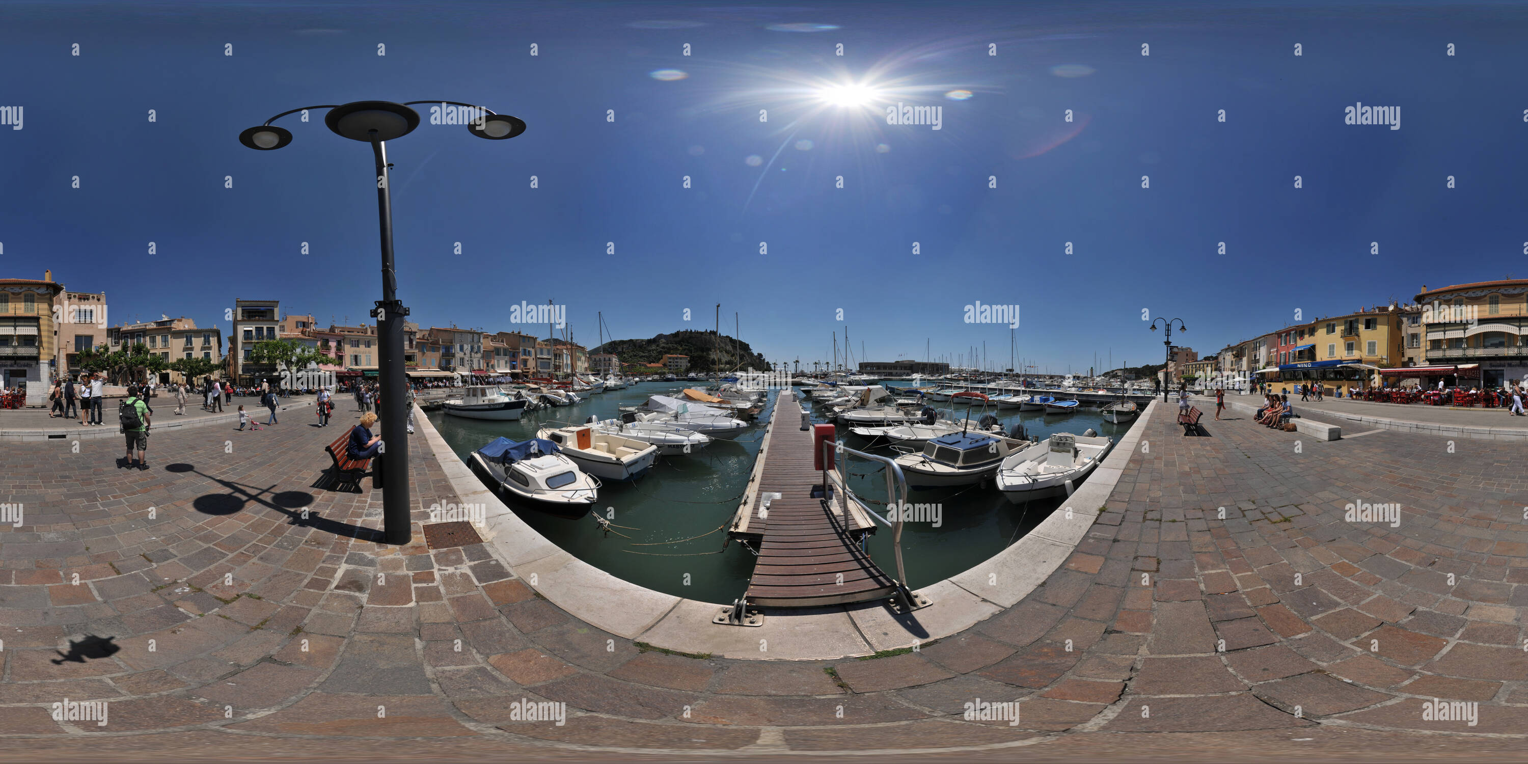 360° view of Le port de Cassis - port of Cassis - Alamy