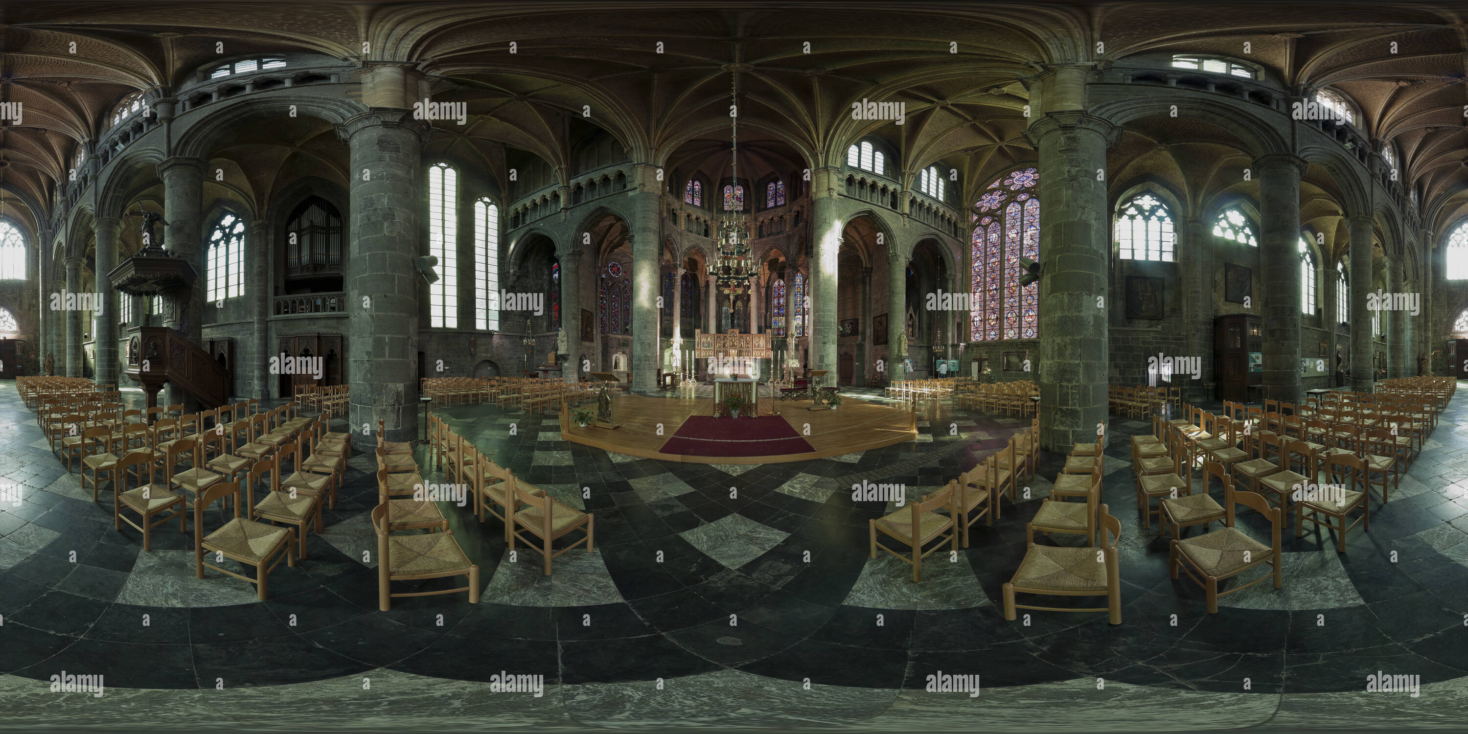 360° view of Collegiate Church of Notre-Dame in Dinant - Alamy