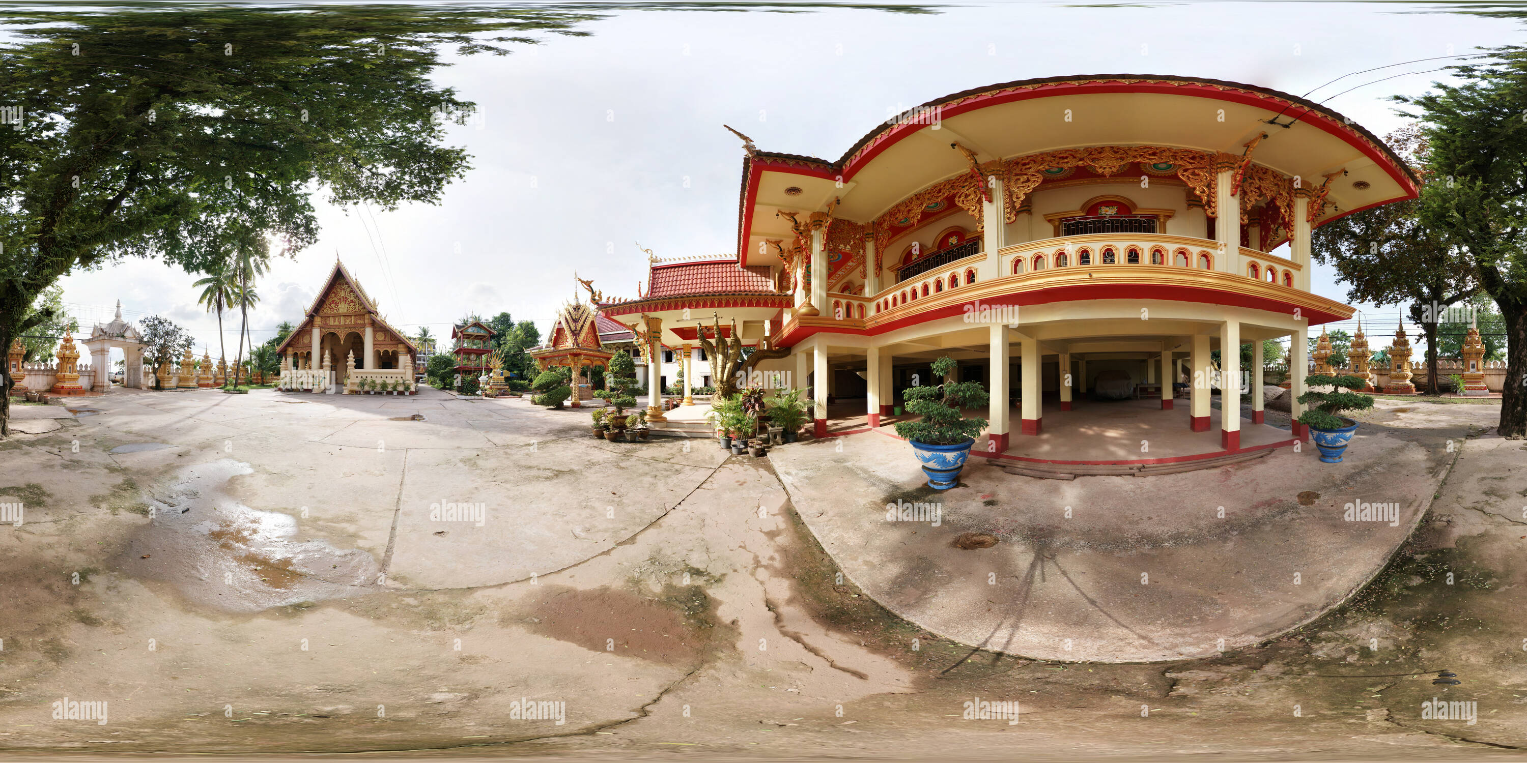 360° view of Vat Chan in Vientiane - Alamy