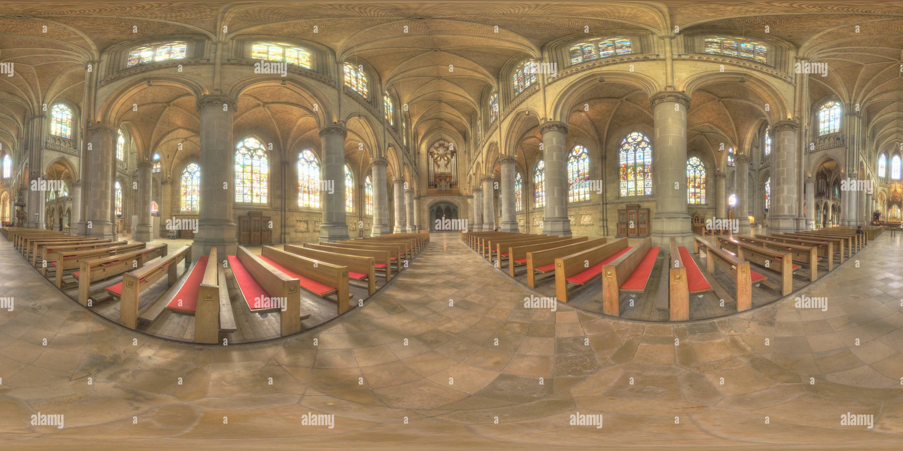 Neuer dom linz hi-res stock photography and images - Alamy