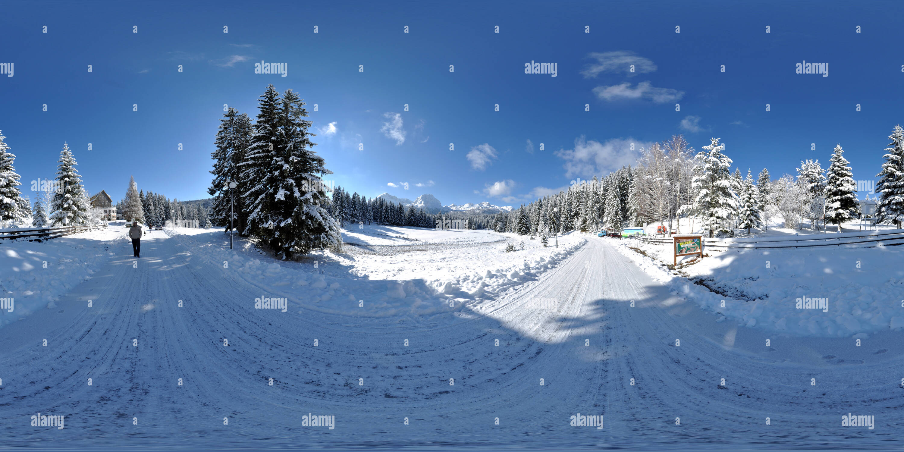 360° view of View On Medjed Under Snow - Alamy
