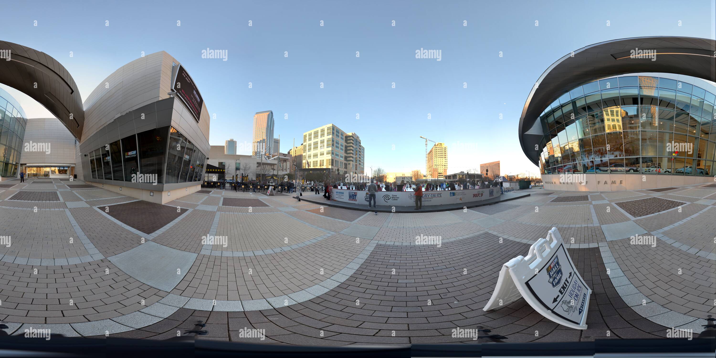 360° view of Holiday on ice - Alamy