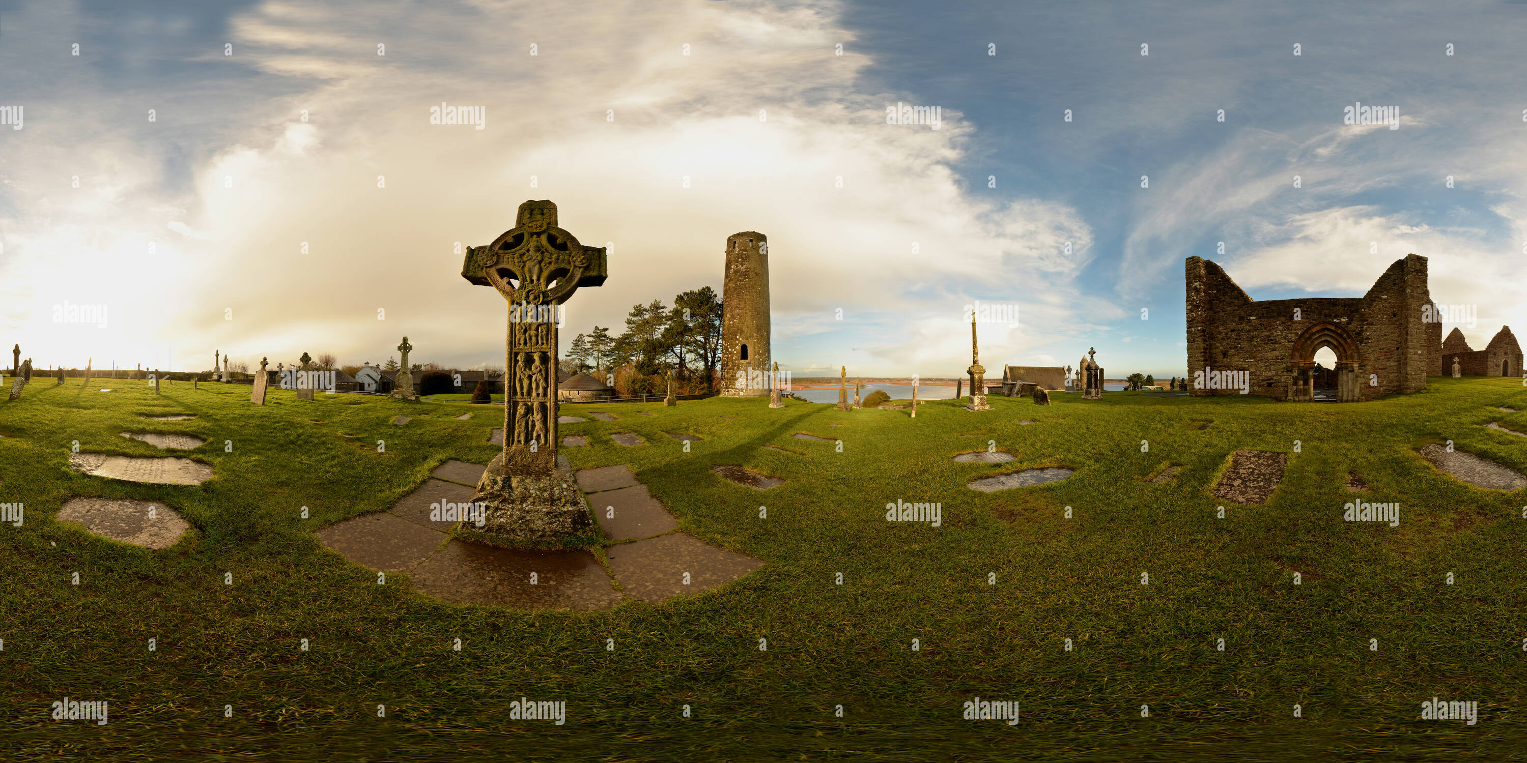 360° view of Clonmacnoise, Ireland. West view - Alamy