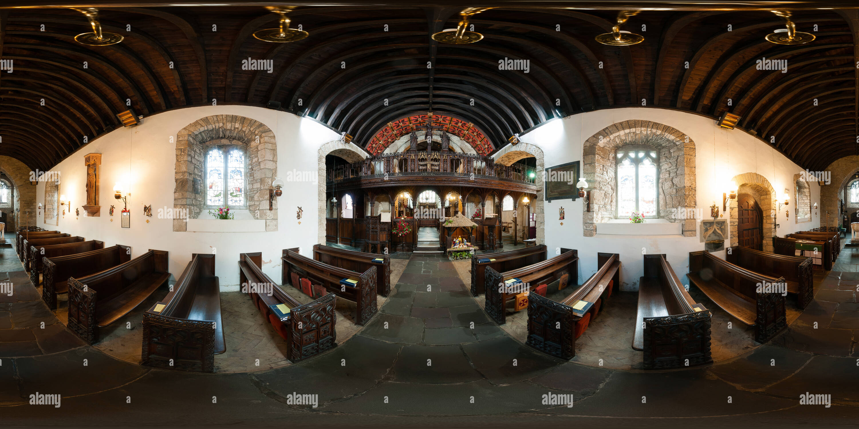 360° view of Crantock Church, the nave, font and rood screen - Alamy
