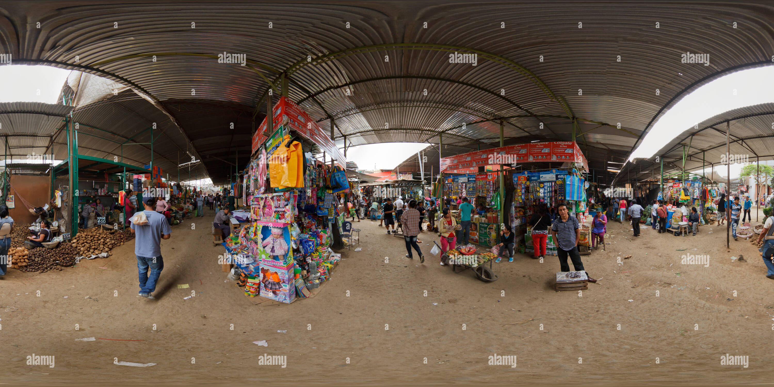Mega mercado hi-res stock photography and images - Alamy