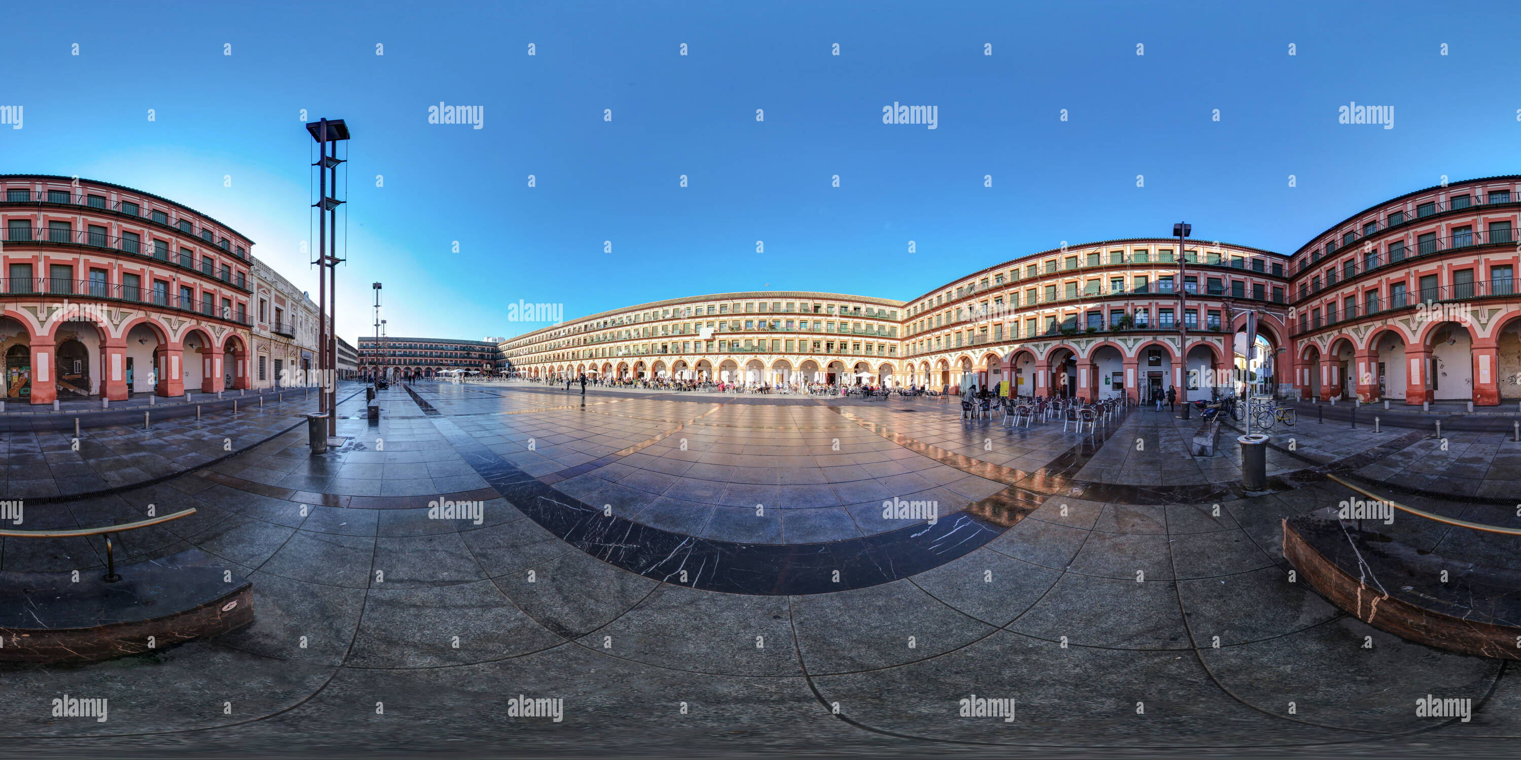 360° view of Corredera Square (Plaza de la Corredera - Alamy