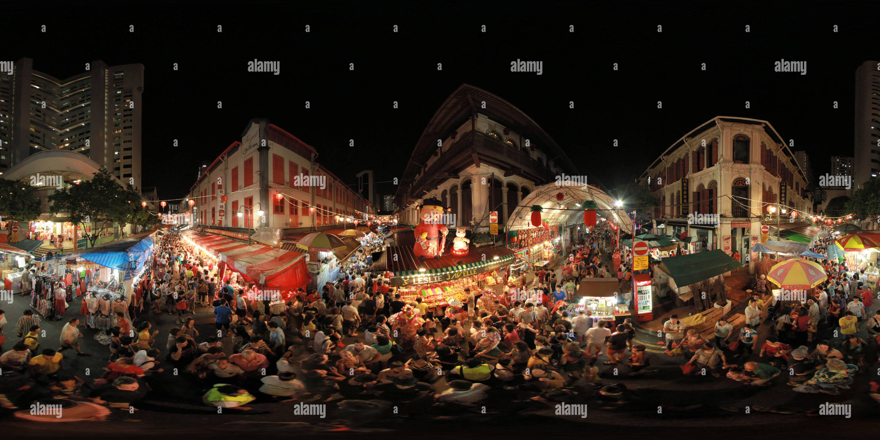 360 View Of Eve Of Chinese New Year Chinatown Singapore Alamy