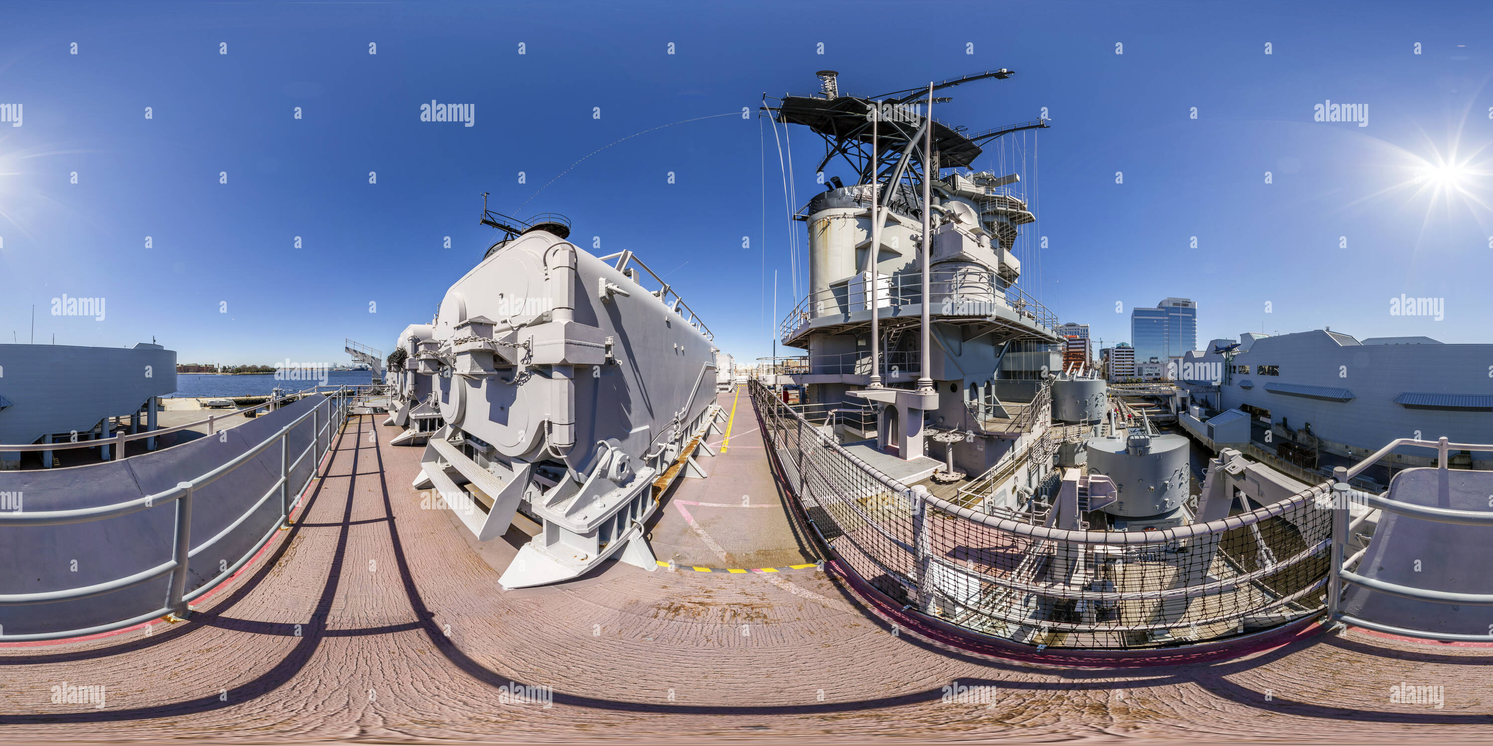 Tomahawk cruise missile hi-res stock photography and images - Alamy