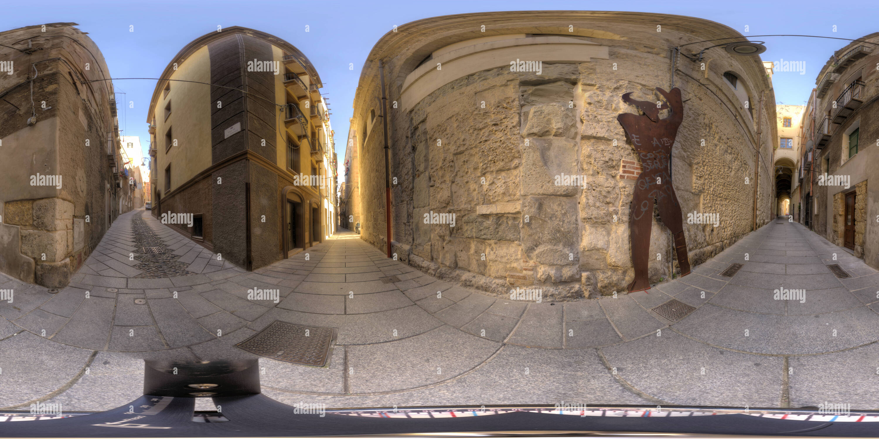 360° view of High And Narrow - Alamy