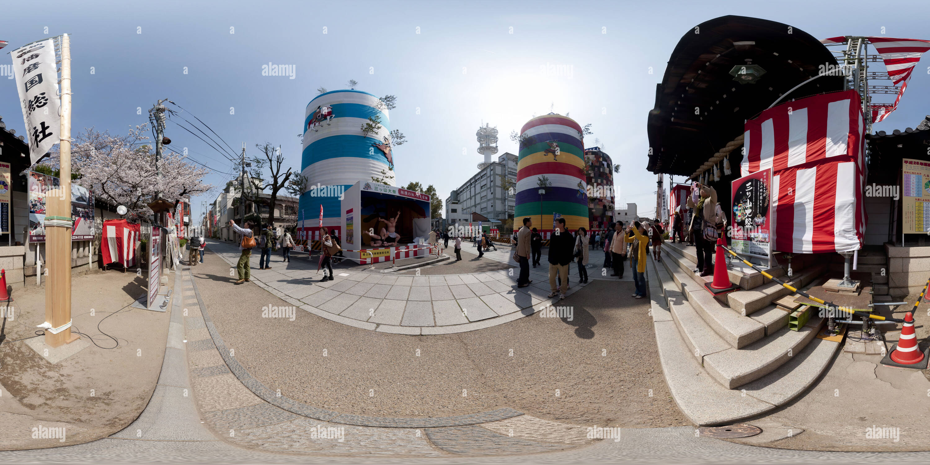 360° view of Mitsuyama Festival in Himeji - Alamy