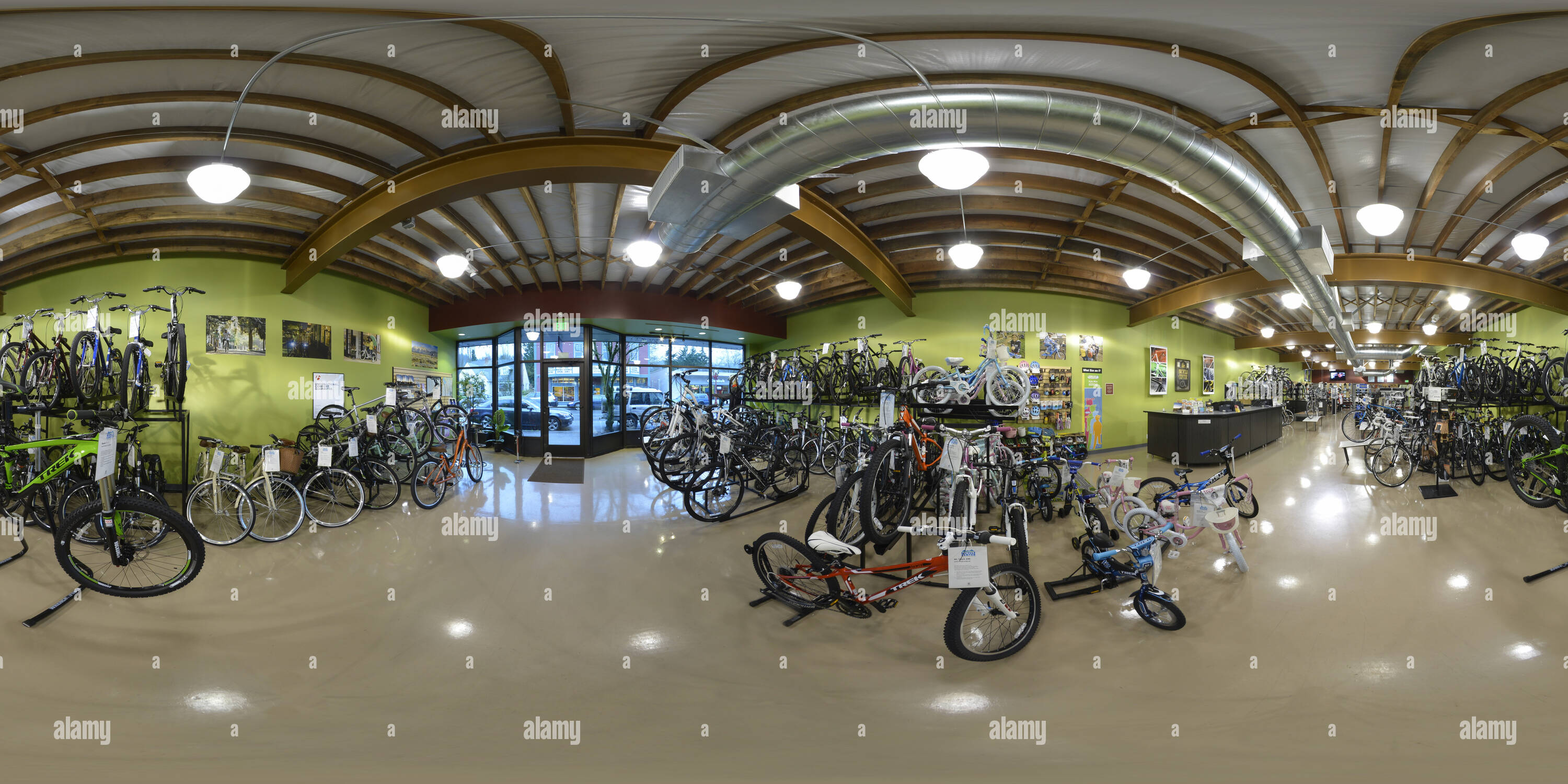 360° view of Bicycle Center Of Issaquah - Alamy