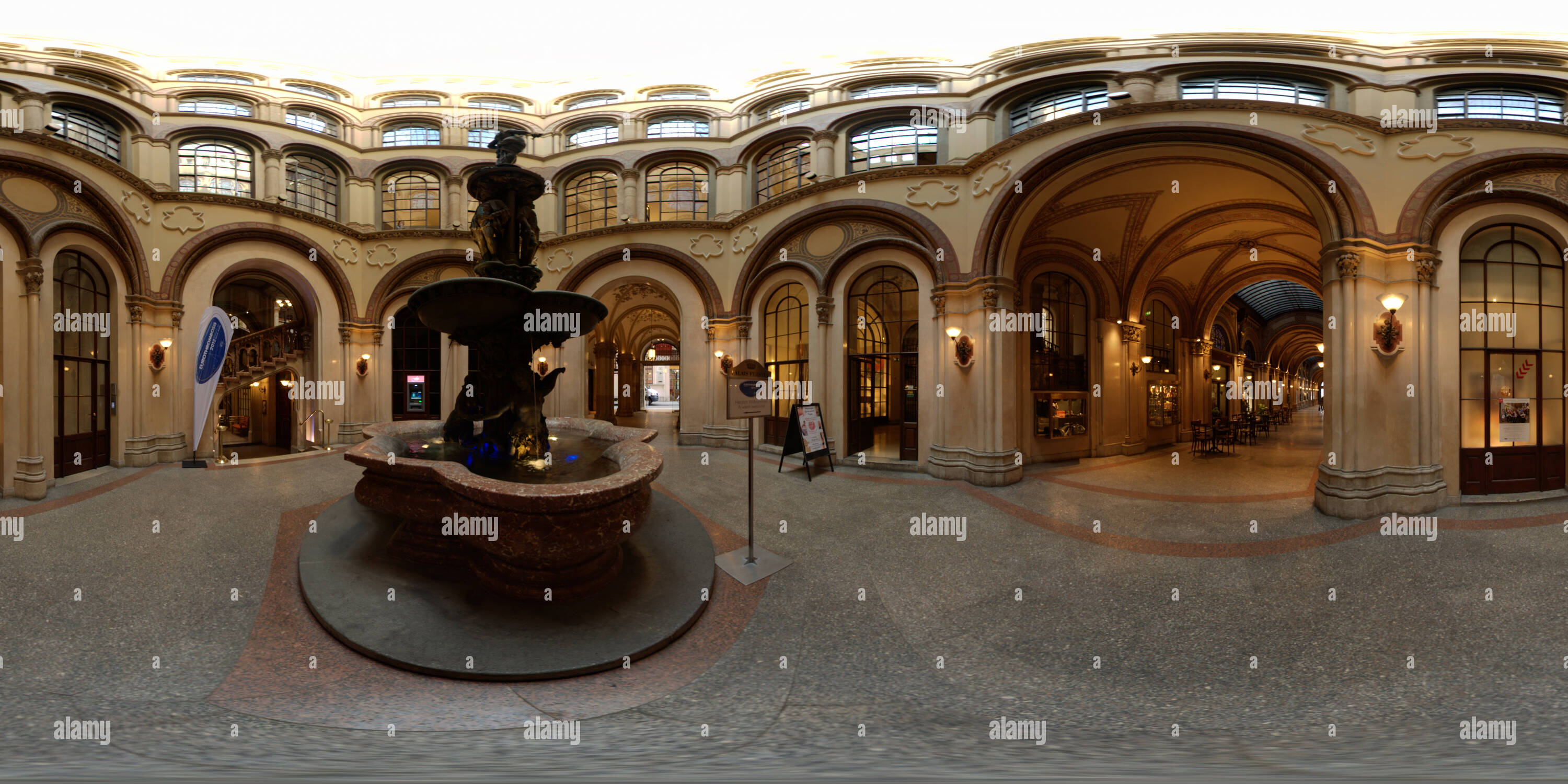 360° view of Vienna Arkadenhof Palais Ferstel - Alamy