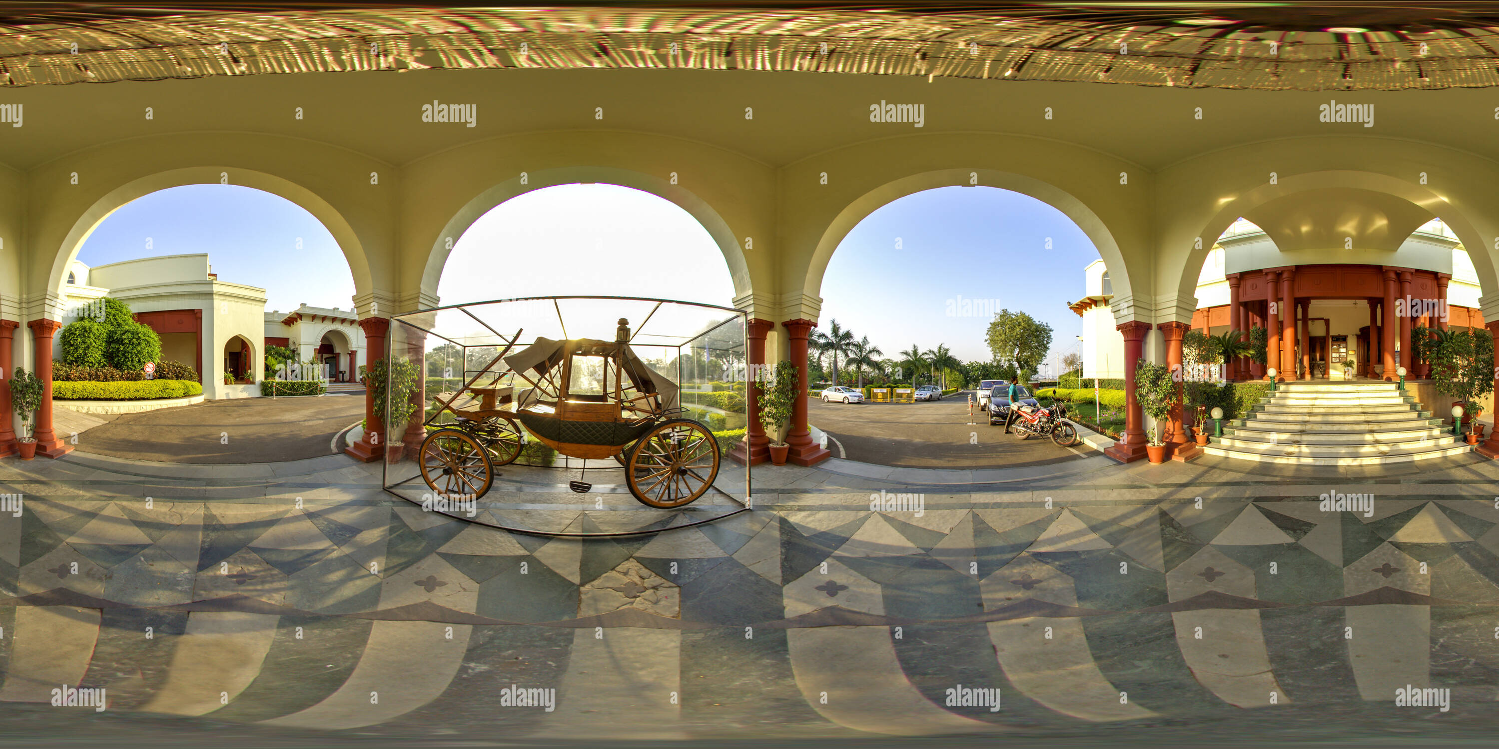 Noor palace hi-res stock photography and images - Alamy