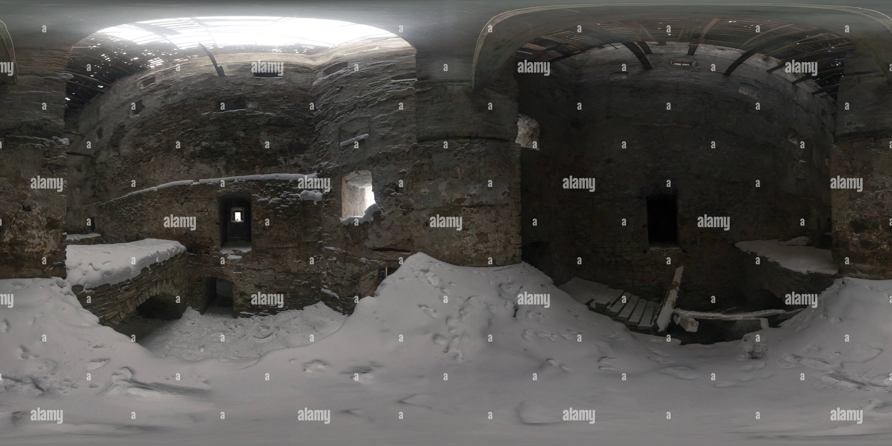 360° view of Stefan Batory Tower - Alamy