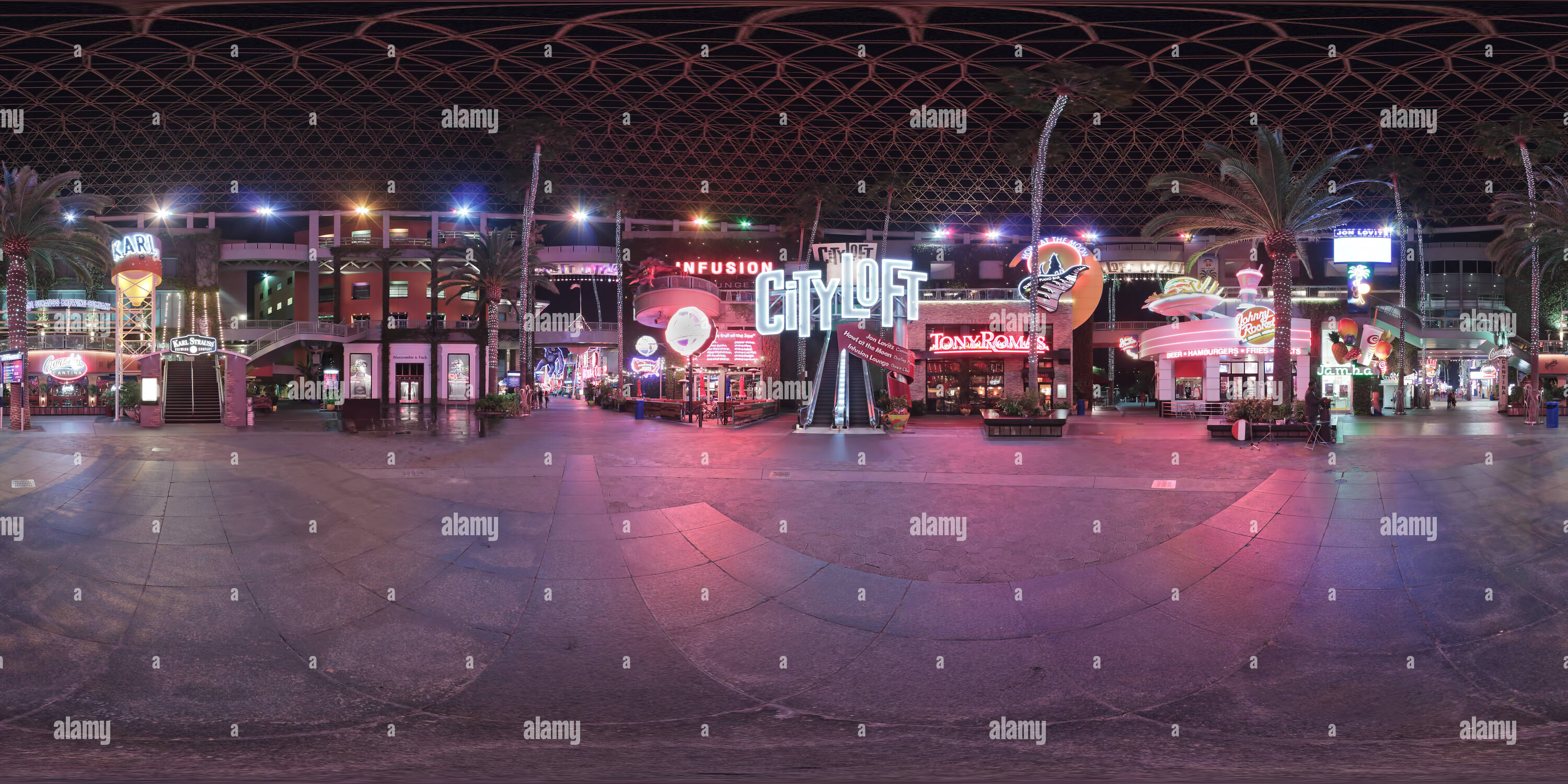 Night universal studios city walk hi-res stock photography and images ...