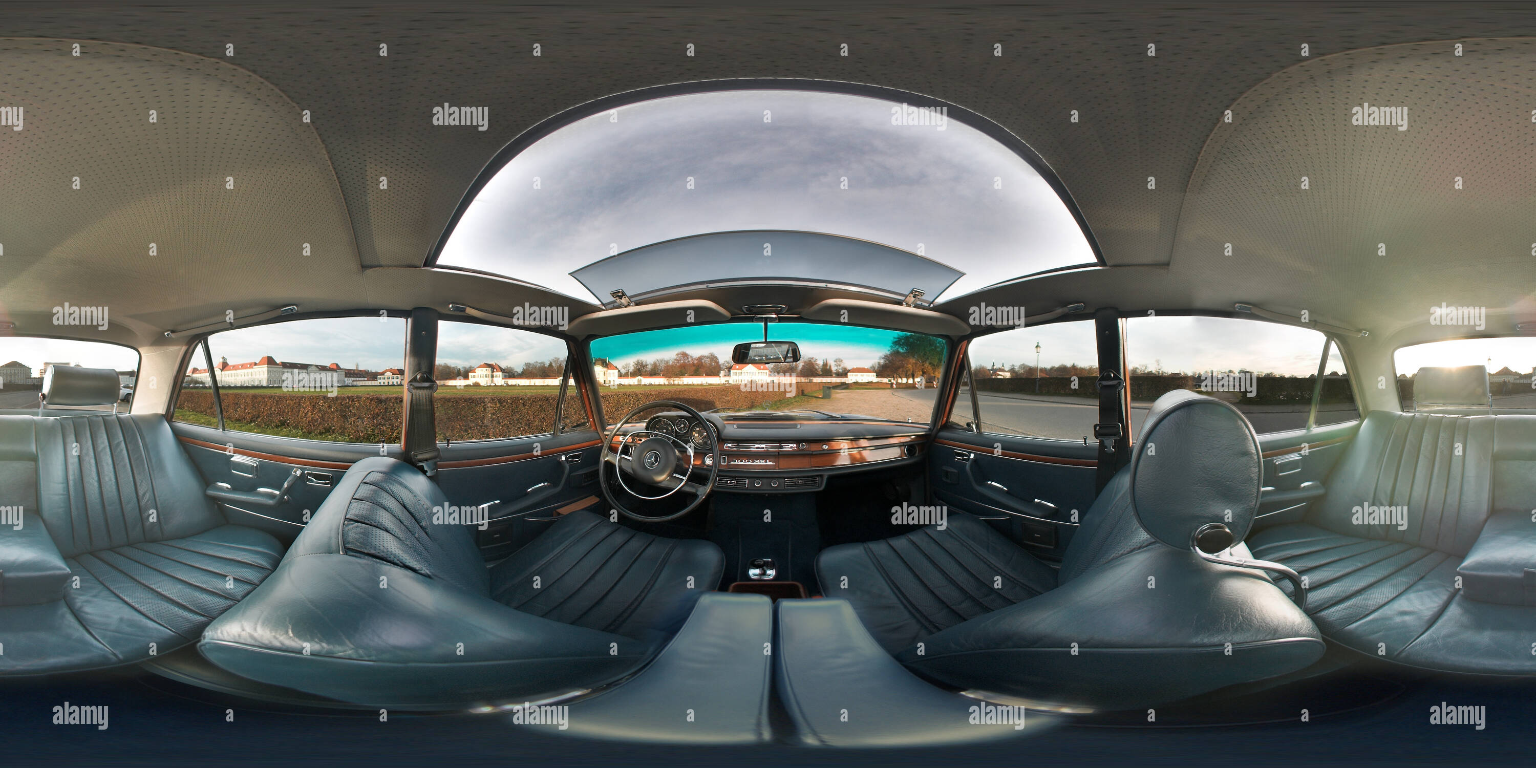 360° view of Mercedes W109 at Nymphenburg Castle - Alamy
