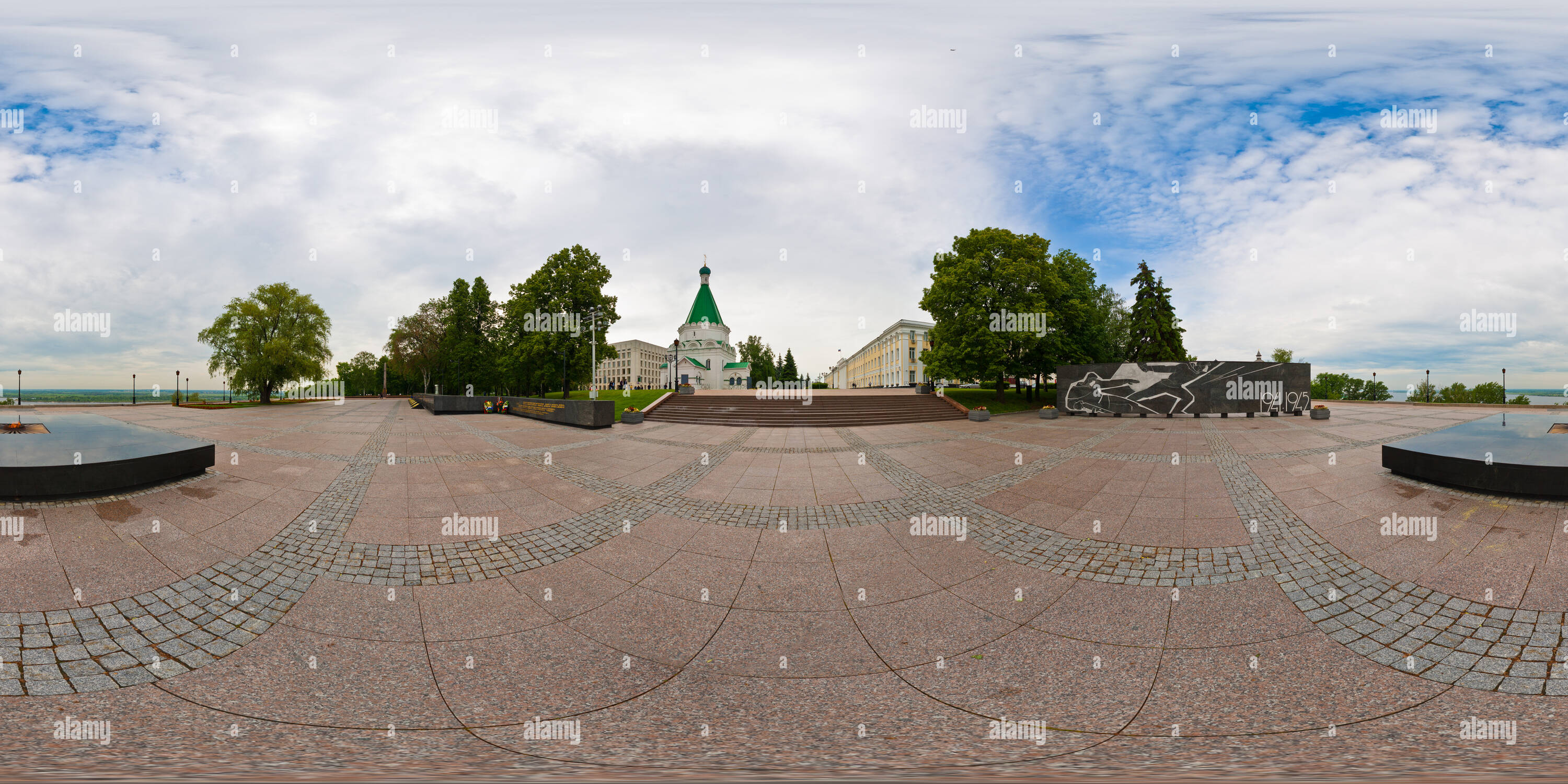 360° view of Nizhny Novgorod Kremlin. Eternal Flame - Alamy