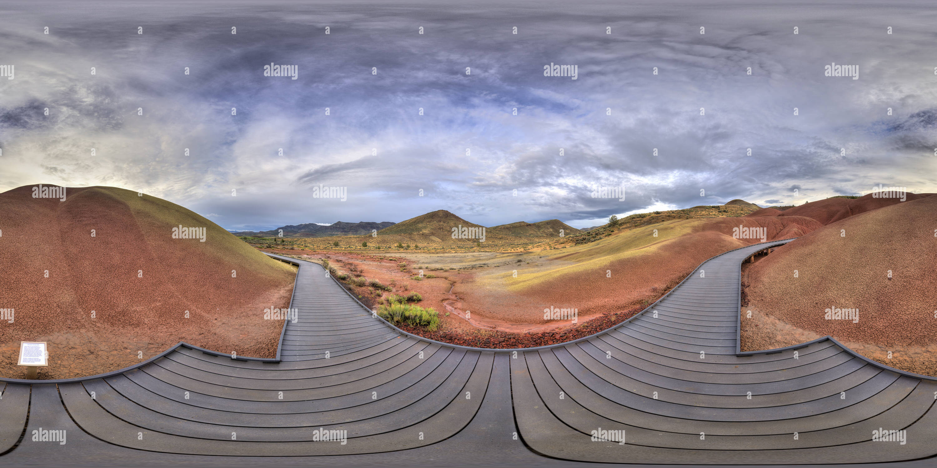 360° view of Claystone Mounds, Painted Cove Trail, Painted Hills ...