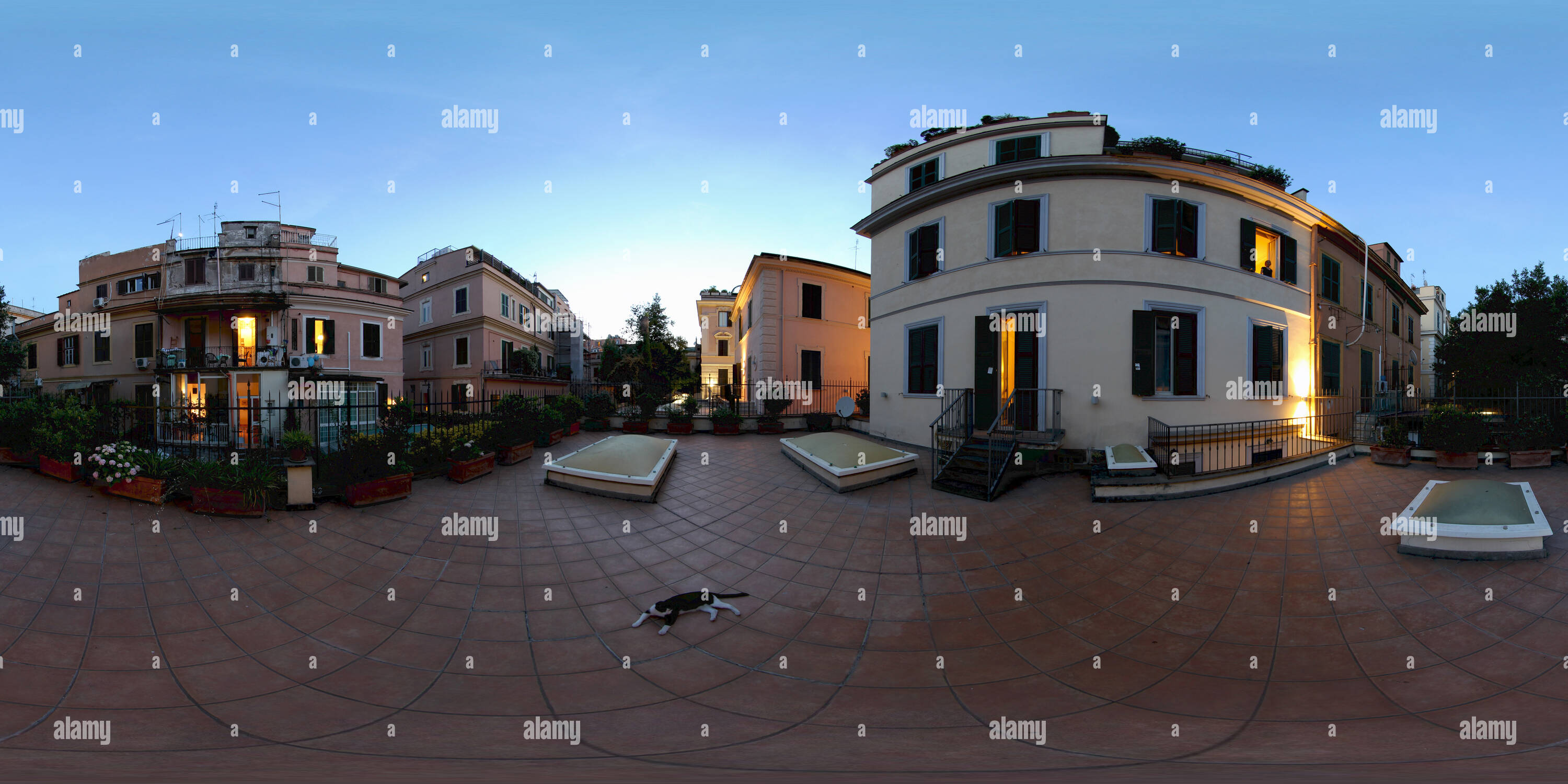 360° view of Courtyards Of Rome - Alamy