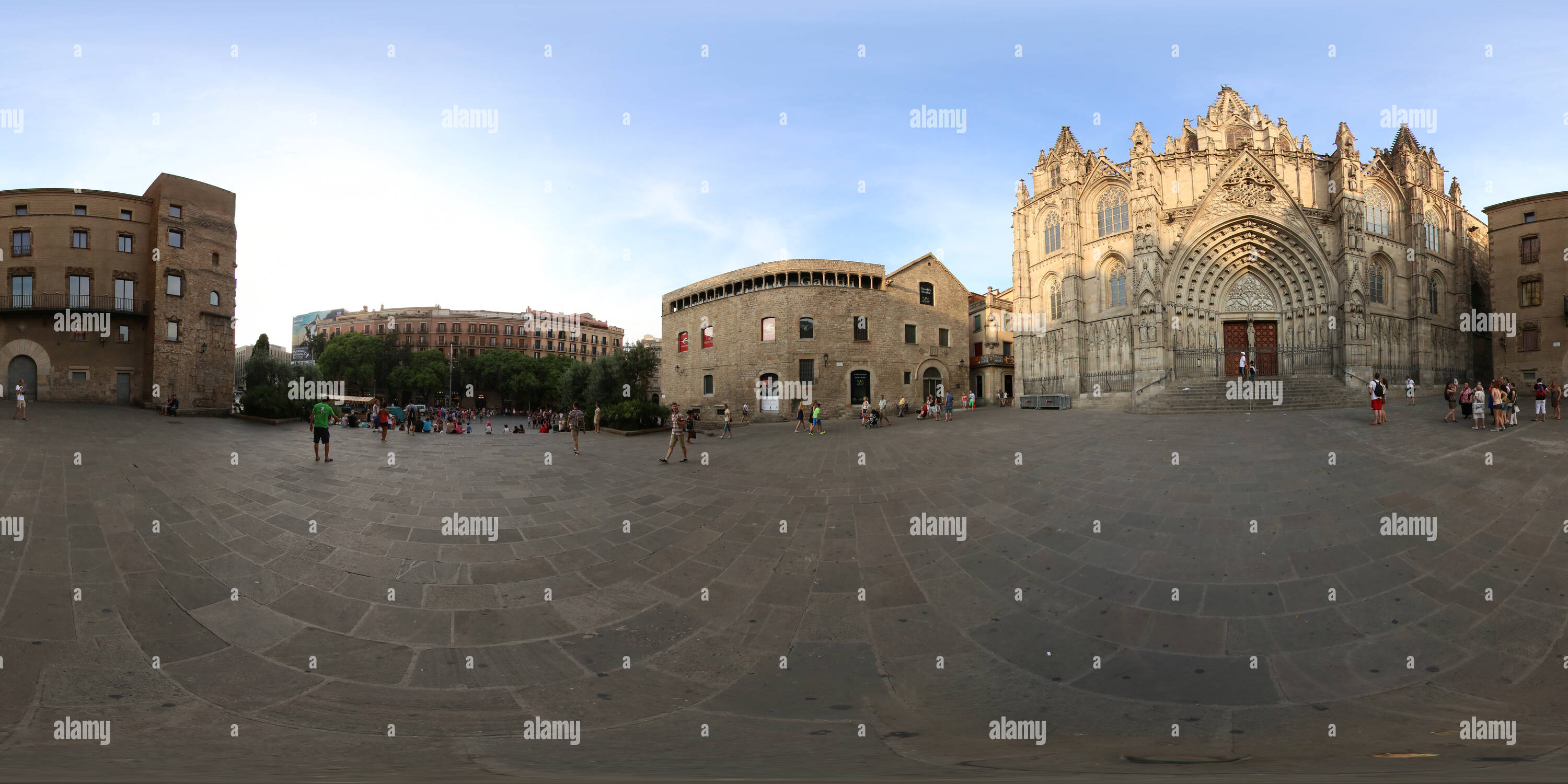 360° view of Barcelona Spain near Las Ramblas - Alamy