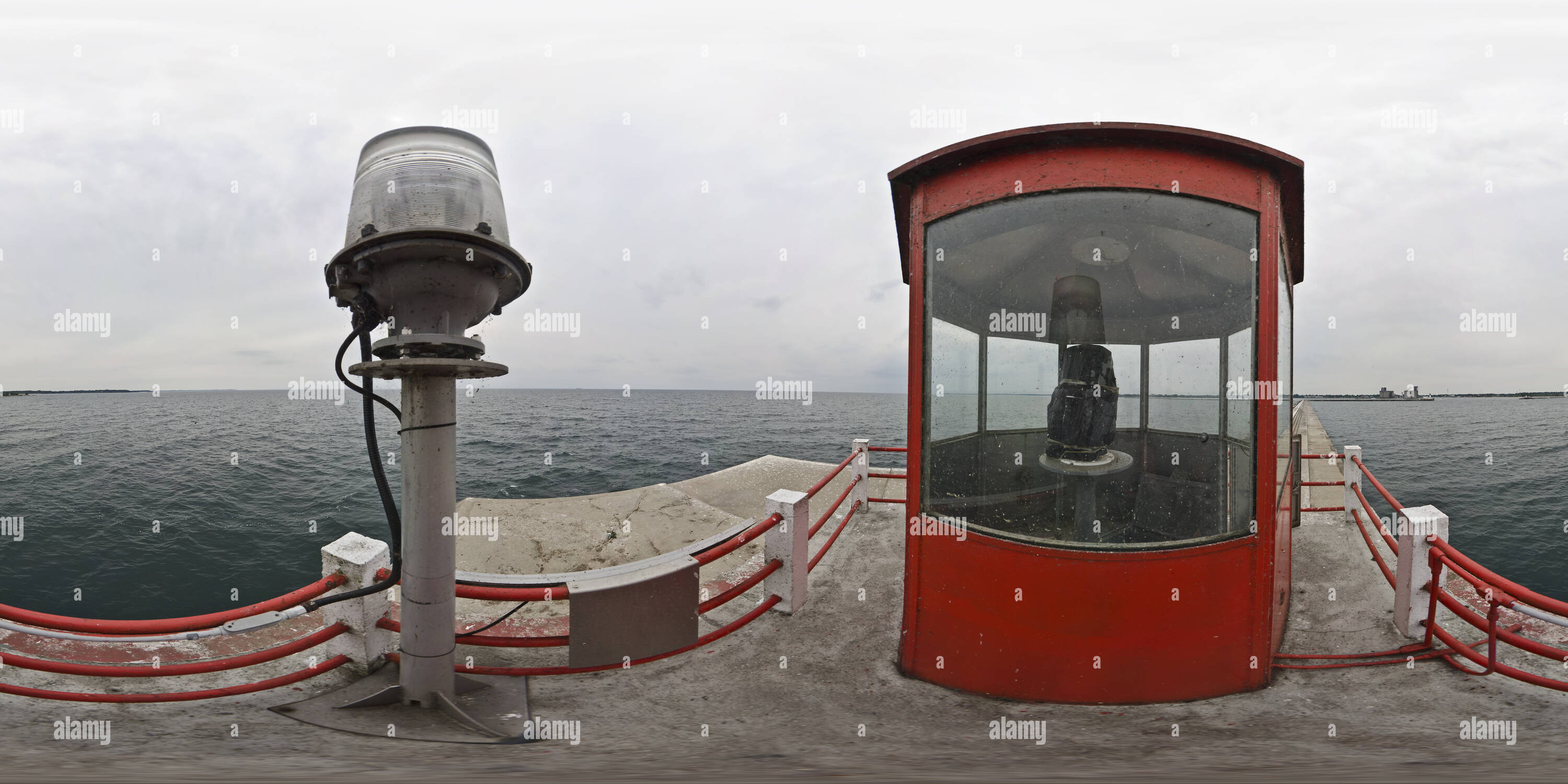360° view of Outer Lighthouse - from the platform - Alamy