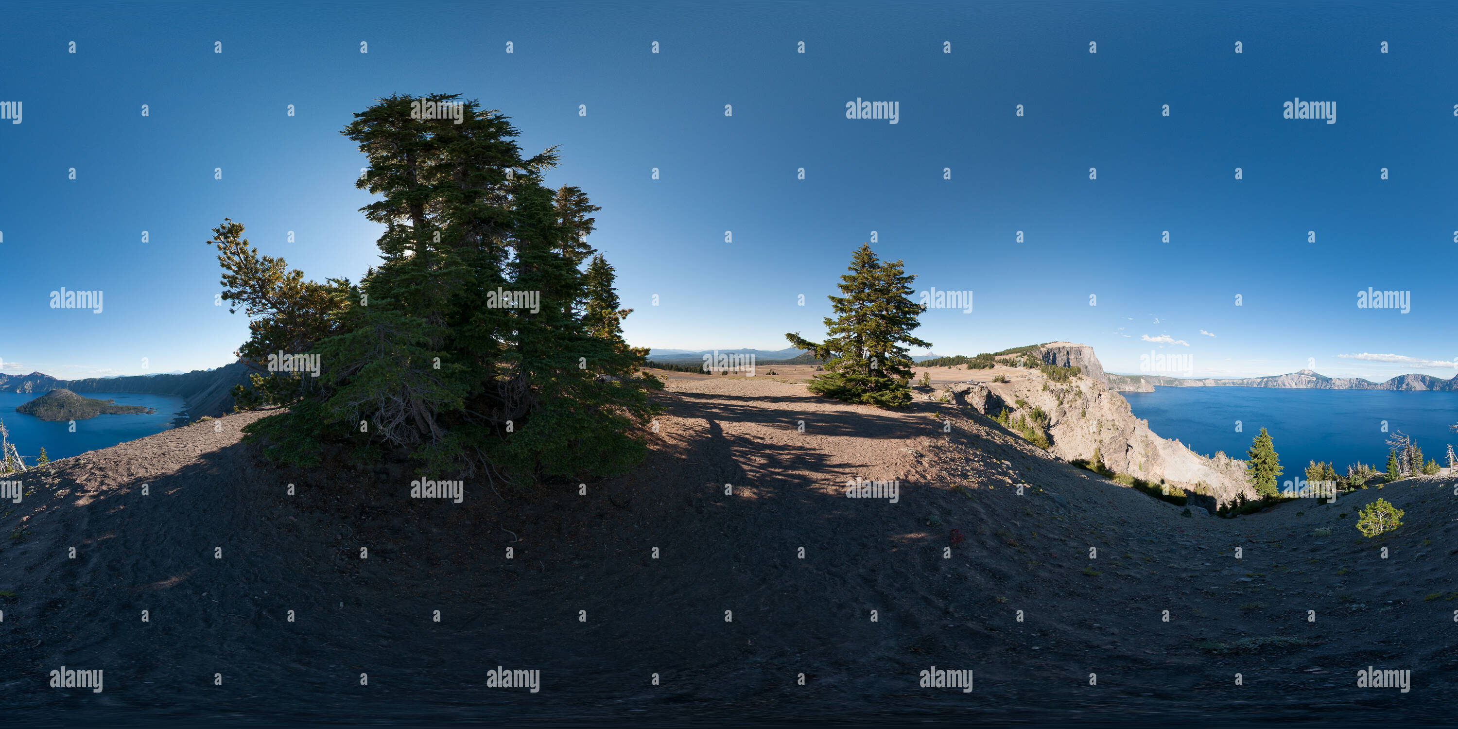 360° view of Crater Lake overlook - Alamy