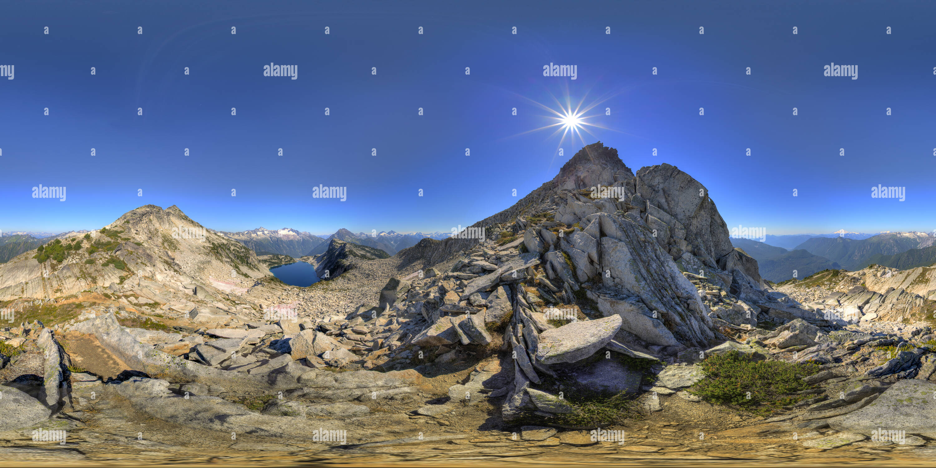 360° view of Hidden Lake Peak, North Cascades National Park, WA State ...