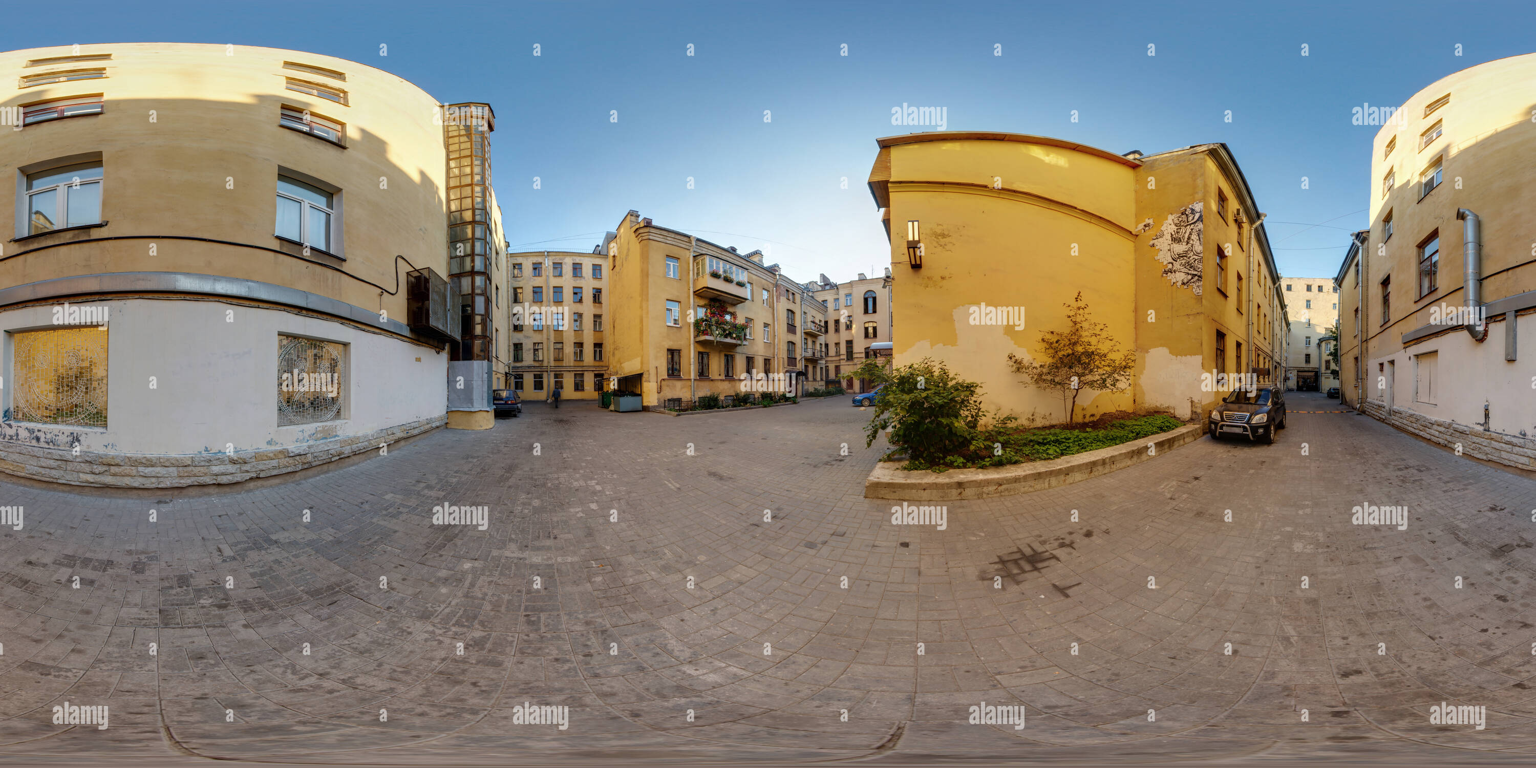 360° view of Russian street art in St.Petersburg - Alamy