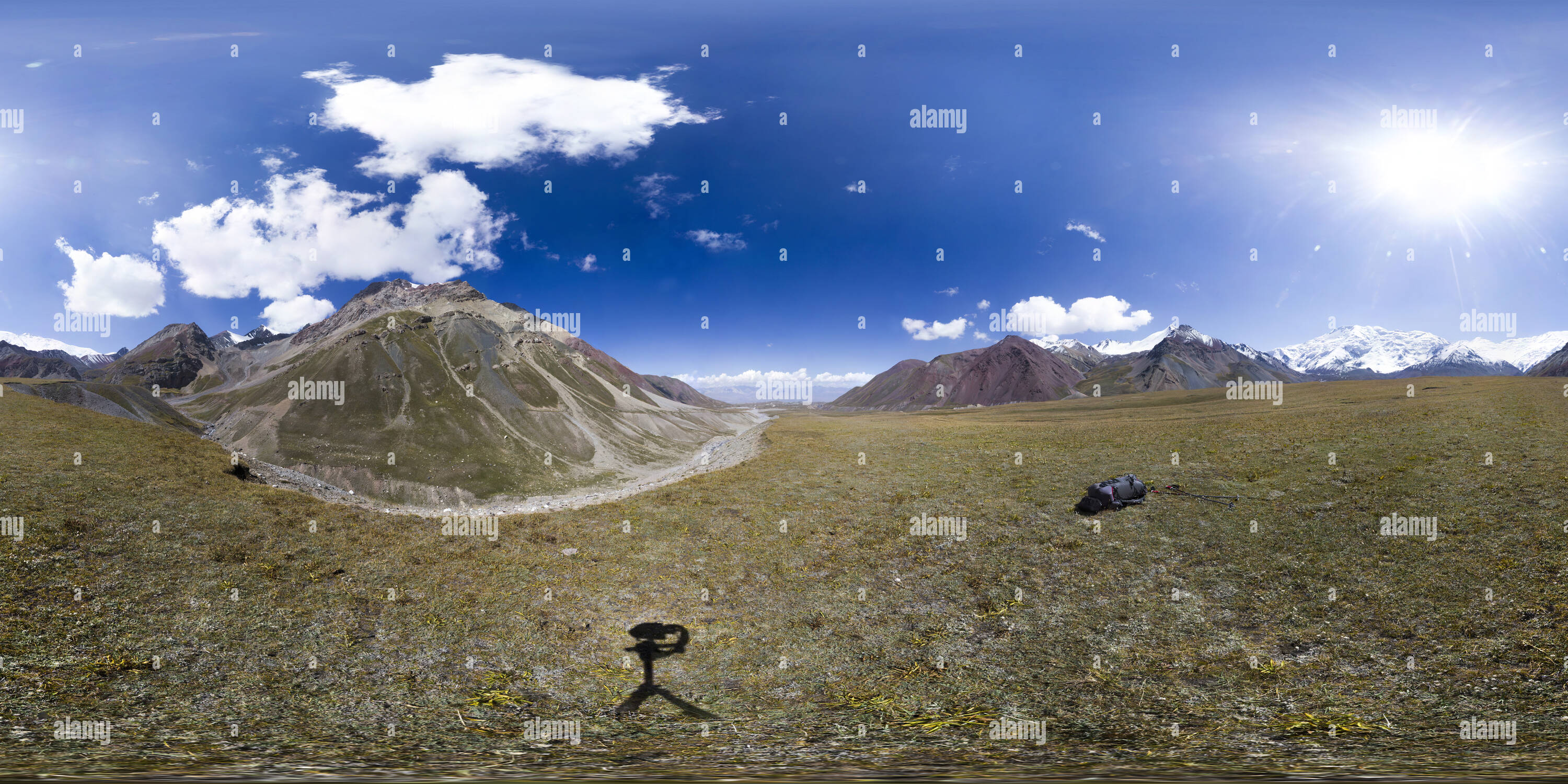 360° view of Lenin Peak base camp (3600 - Alamy