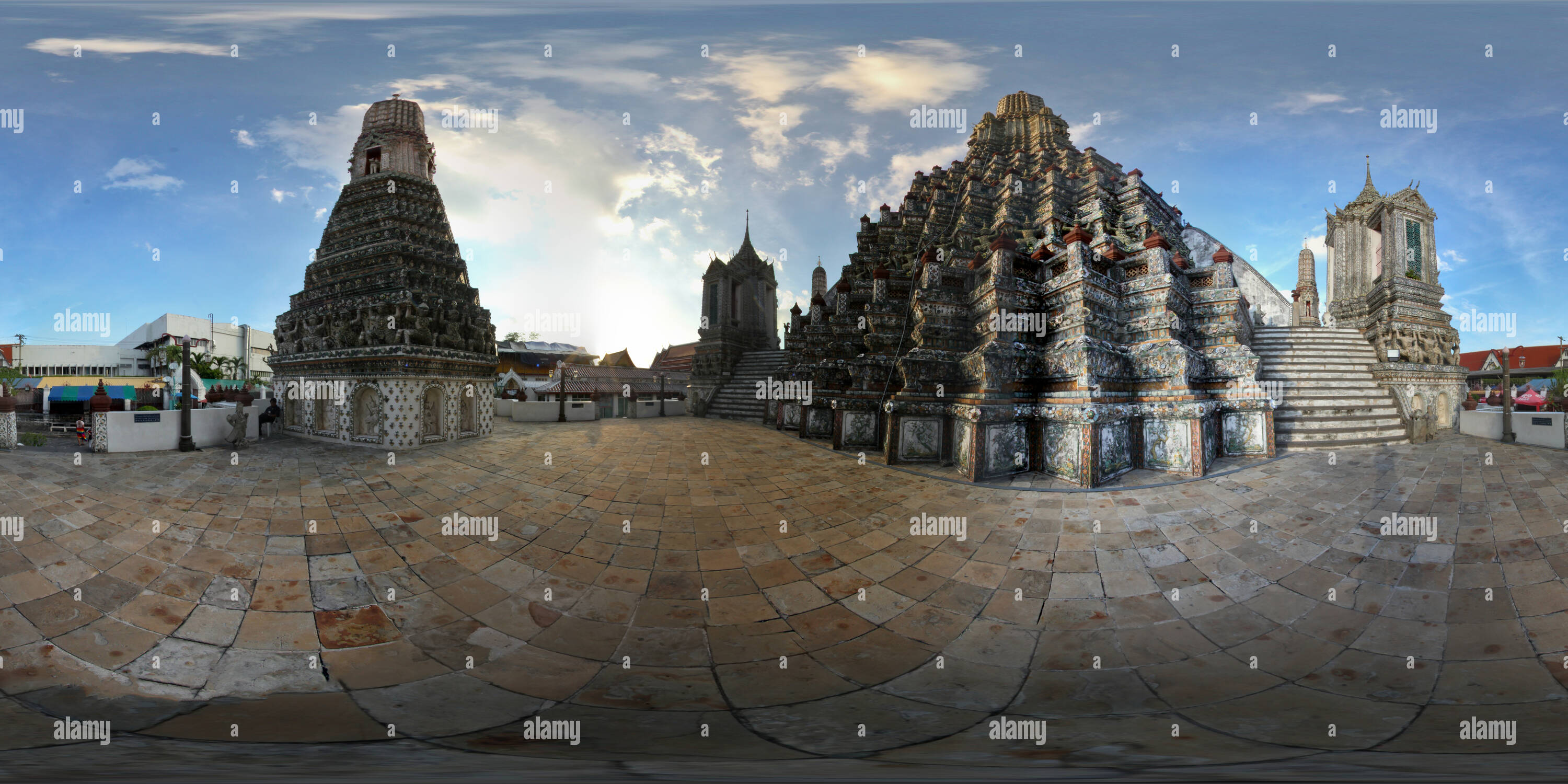 360° view of Wat Arun Temple, Bangkok, Thailand - Alamy 360° view of Wat Arun Temple, Bangkok, Thailand - Alamy