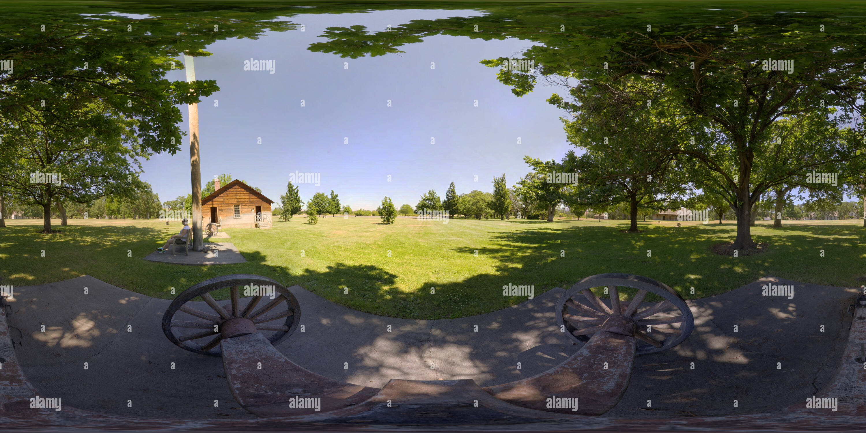 Cannon cart hi-res stock photography and images - Alamy