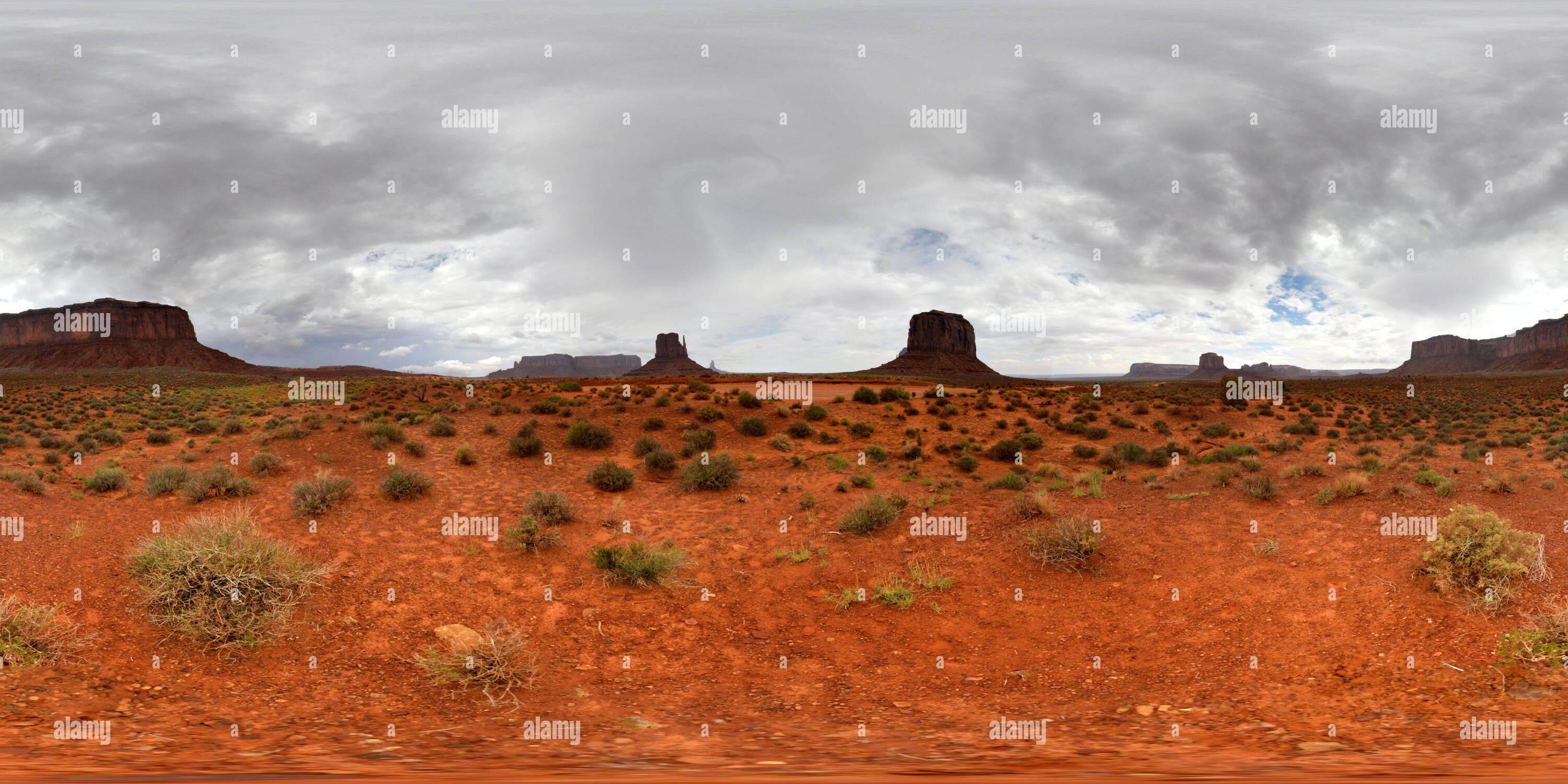 360° view of Merrick Butte and Mitchel Mesa in Monument Valley - Alamy