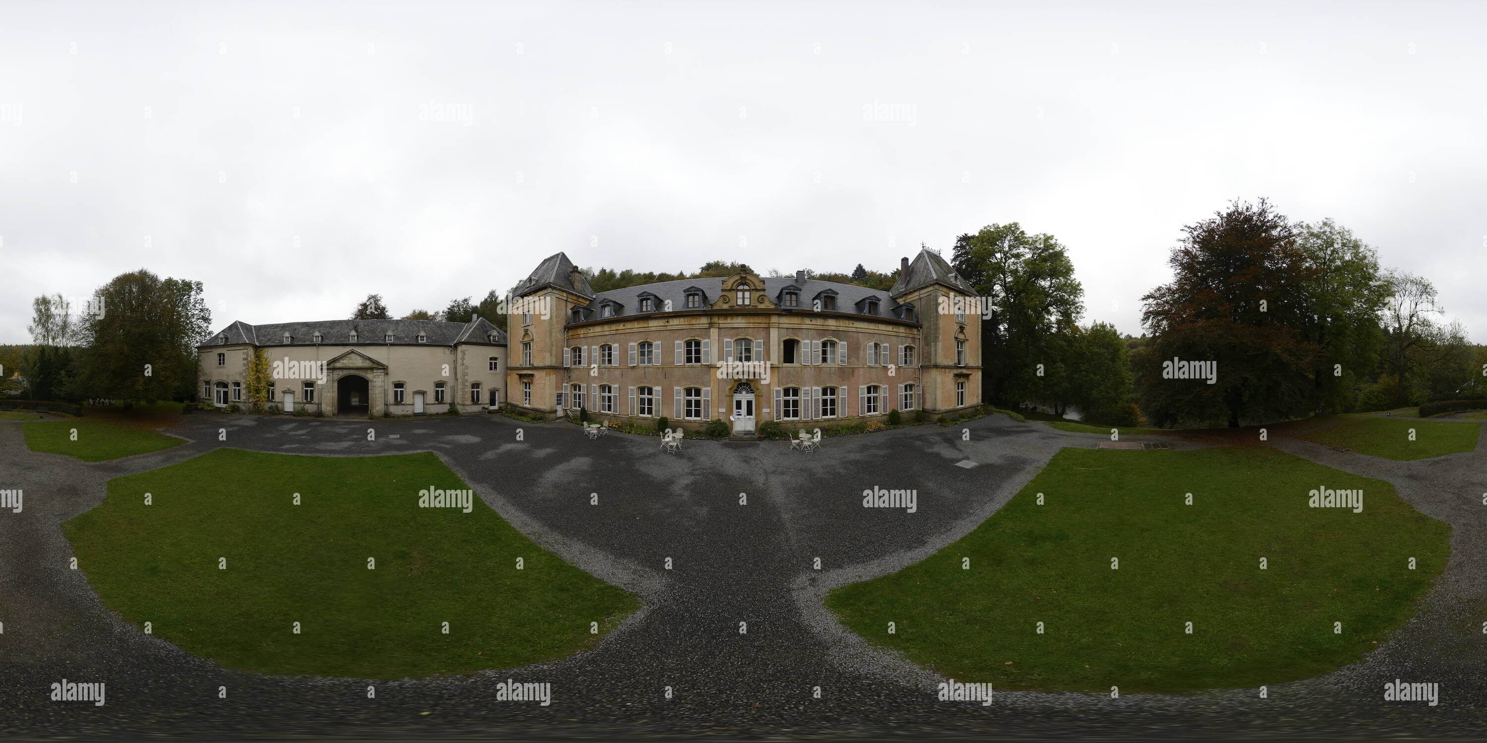 360° view of Chateau du Pont d'Oye - Alamy