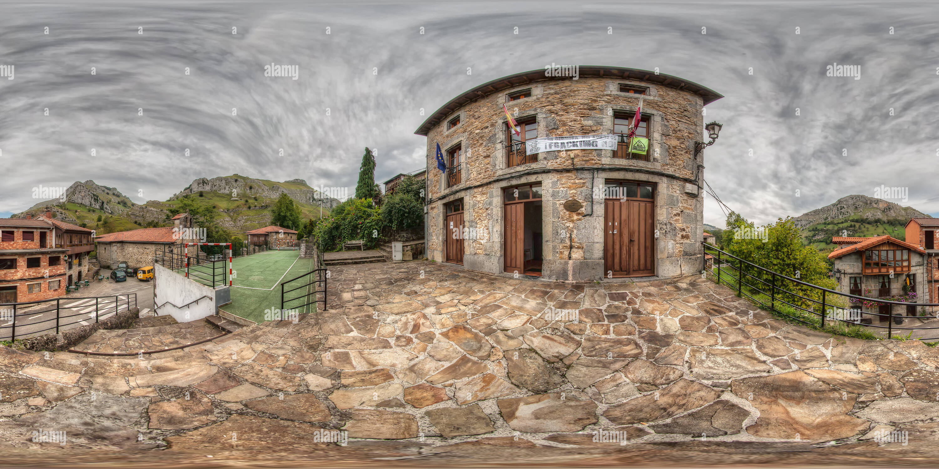 360° view of San Roque de Rio Miera - Alamy