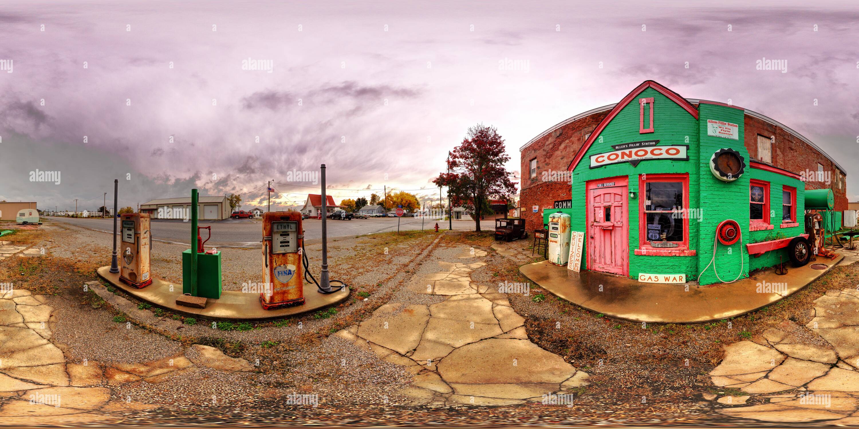 360° view of Conoco at Commerce - Alamy