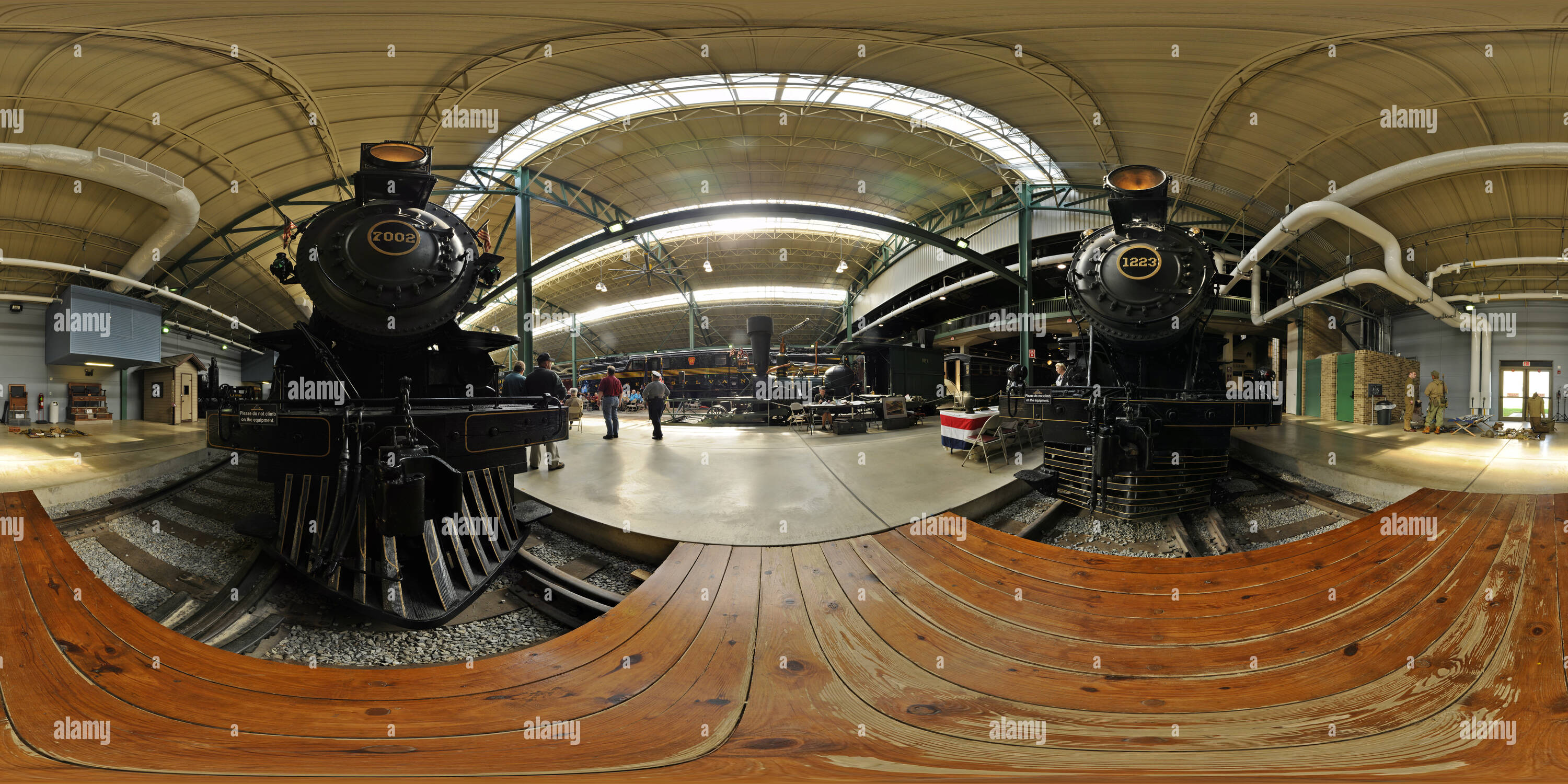 360° view of Engine 7002 and 1223 at RR Museum, Strasburg PA - Alamy