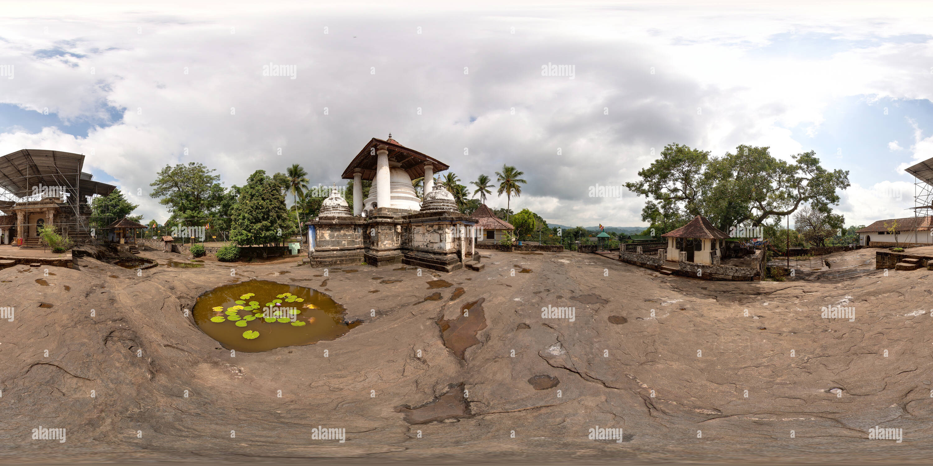 Gadaladeniya hi-res stock photography and images - Alamy