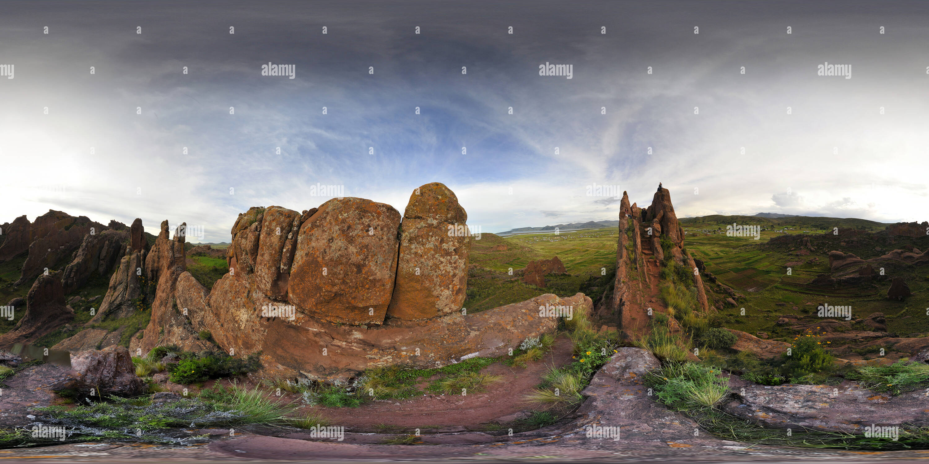 Above the stargate hi-res stock photography and images - Alamy