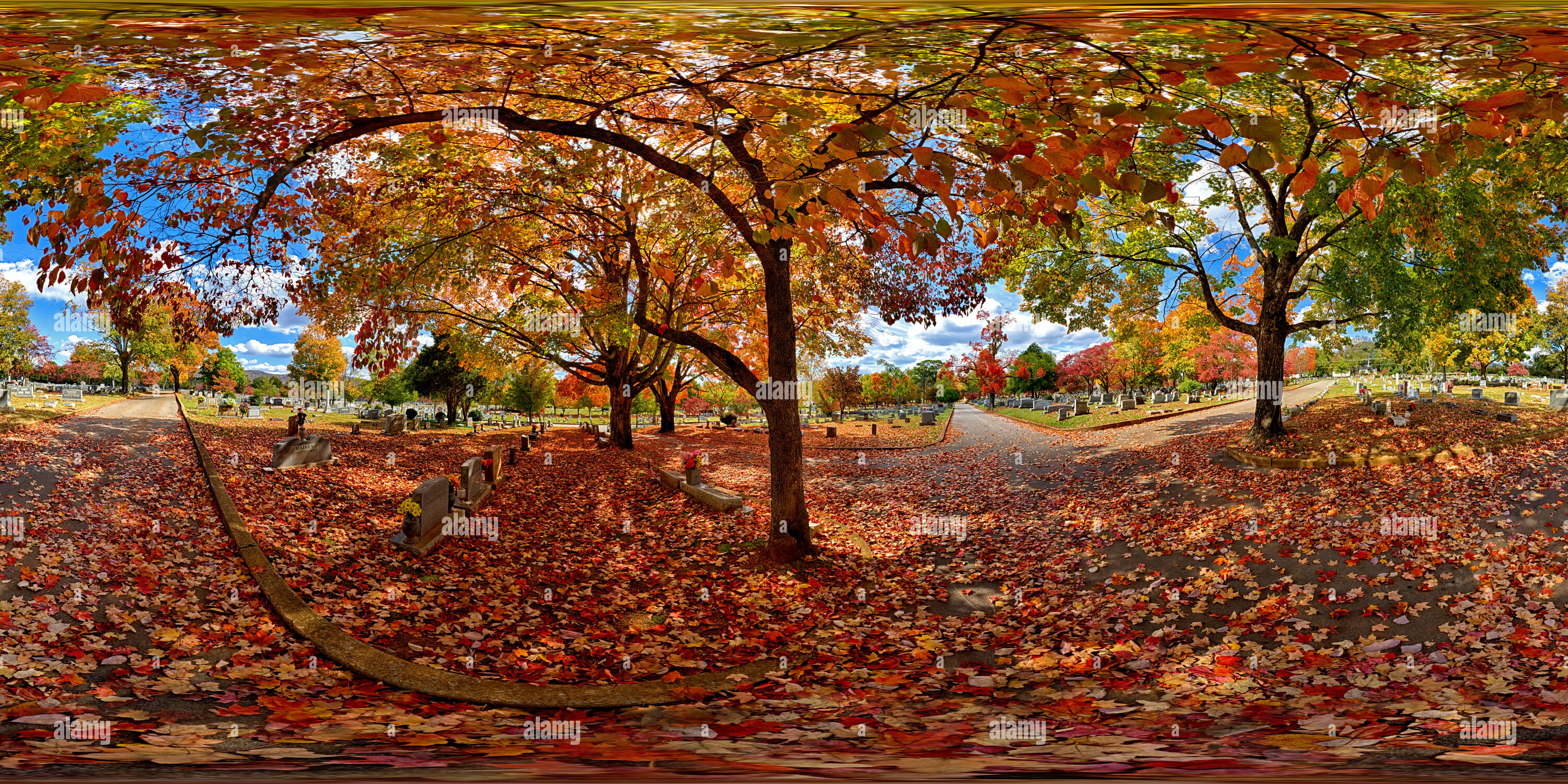 360° view of Fall Colors in Maple Hill Cemetery - Alamy