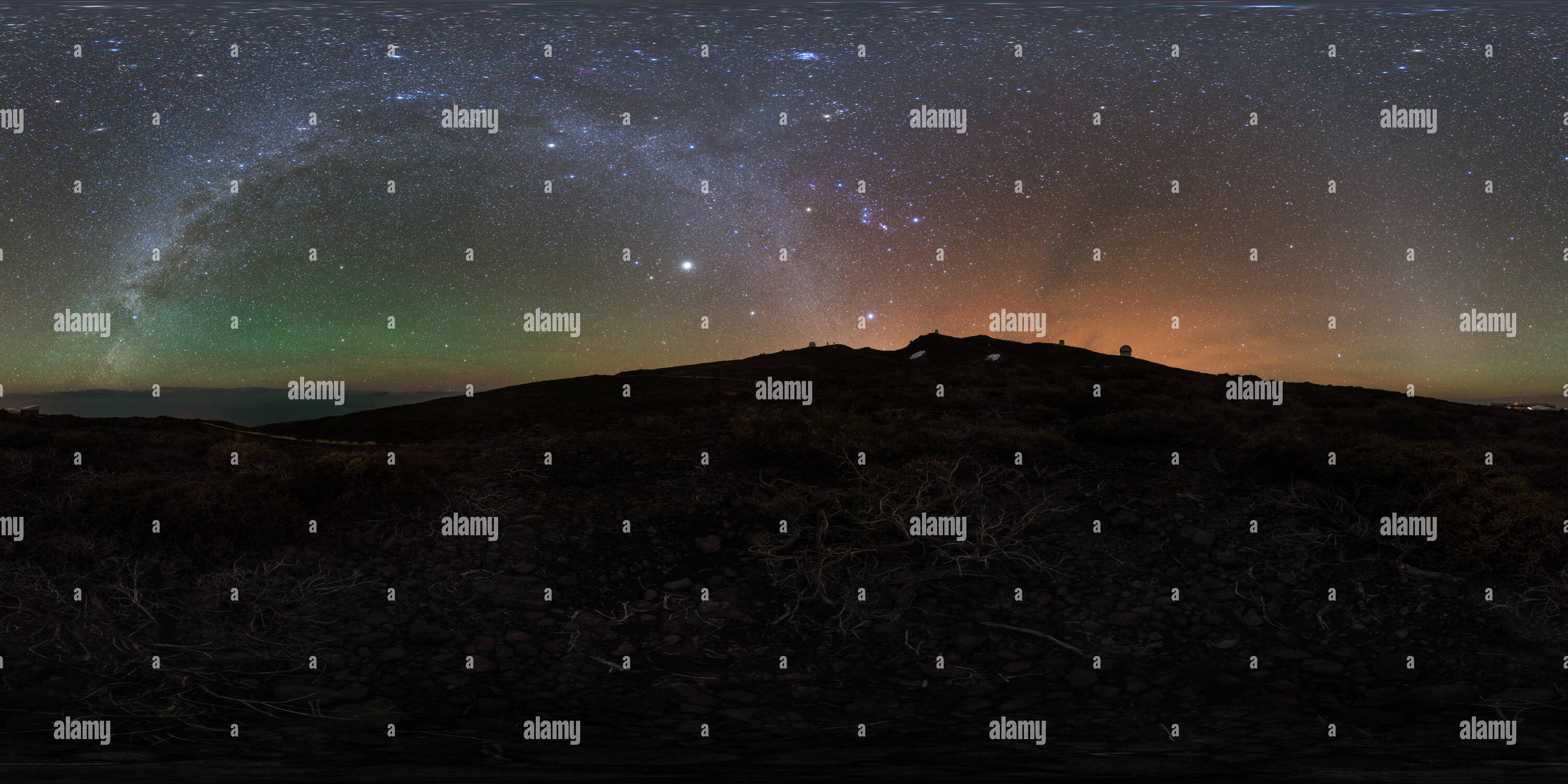Nature stars milkyway night airglow hi-res stock photography and images ...