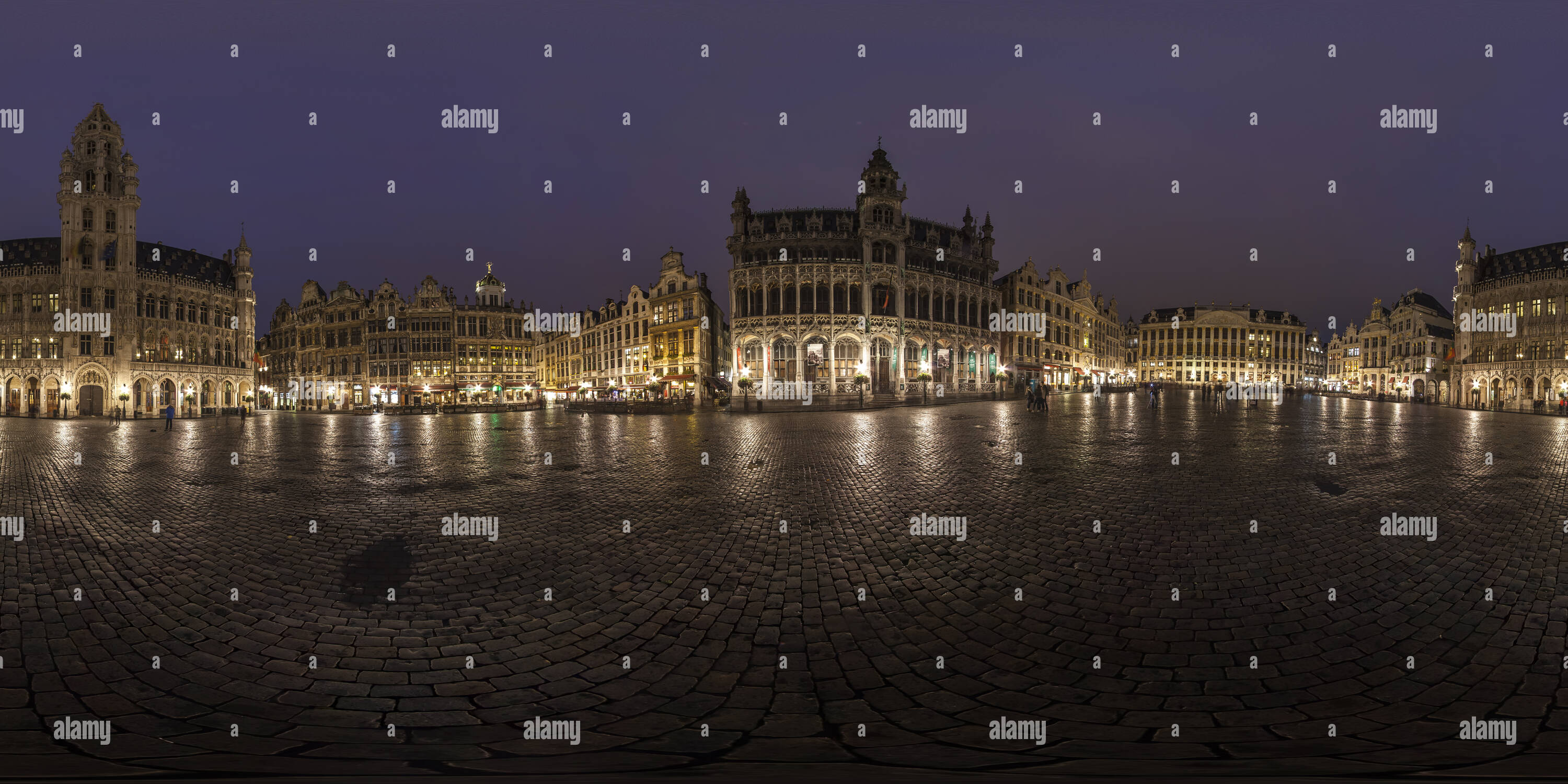 360° view of Brussels Main Square - Alamy