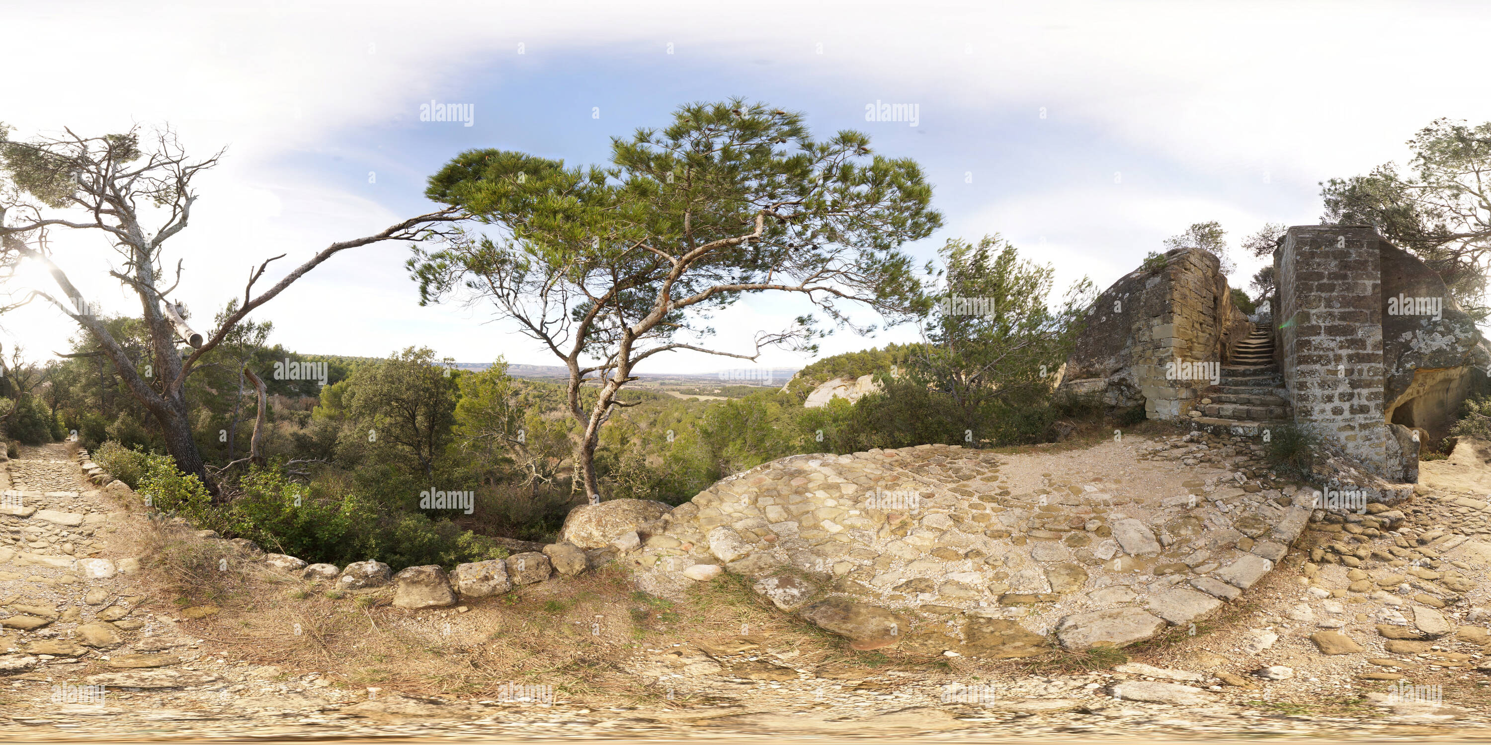 360° view of LAMANON grottes de Cales 1 - Alamy